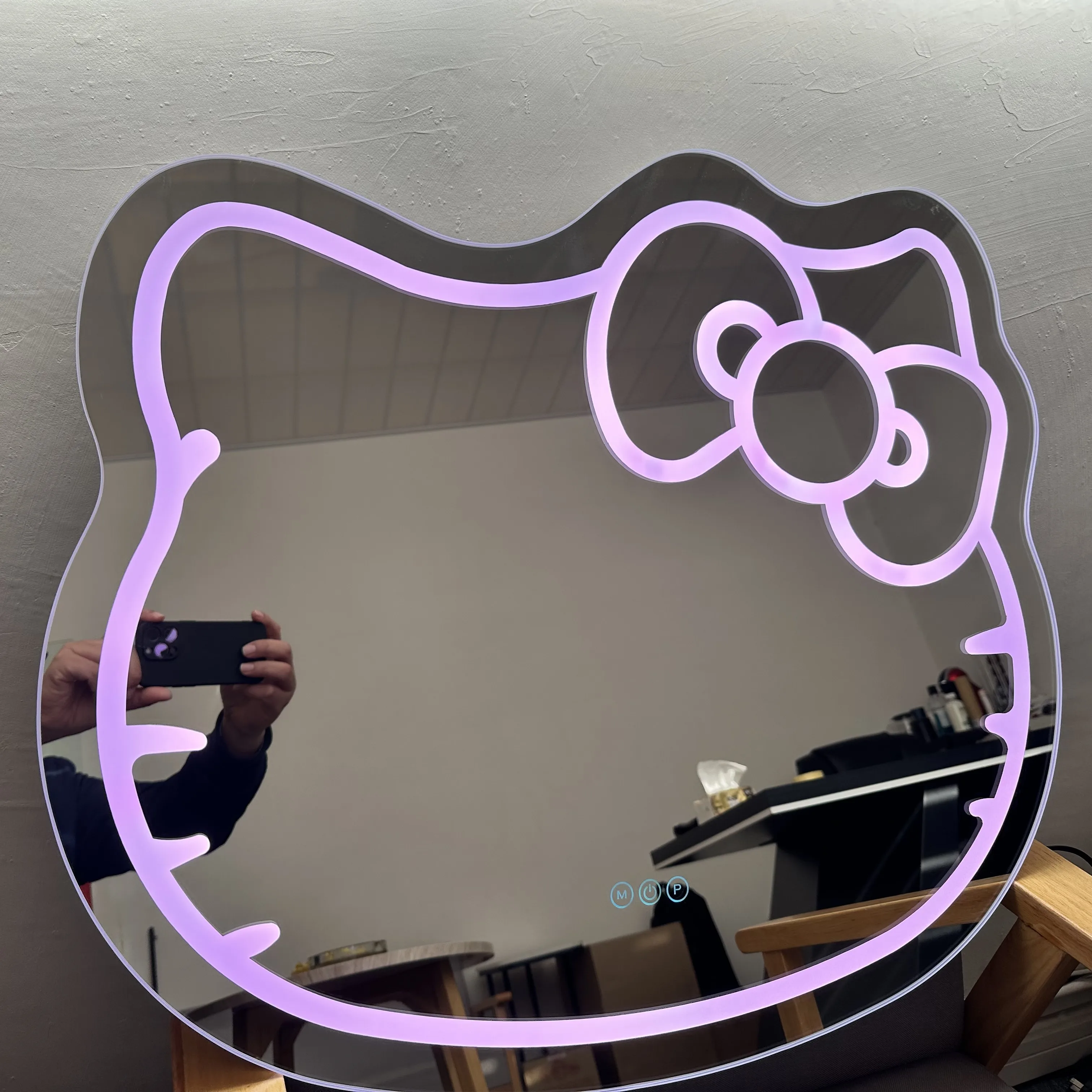 Wholesale Pink LED Touch Wall Hanging Dimmer Mirror