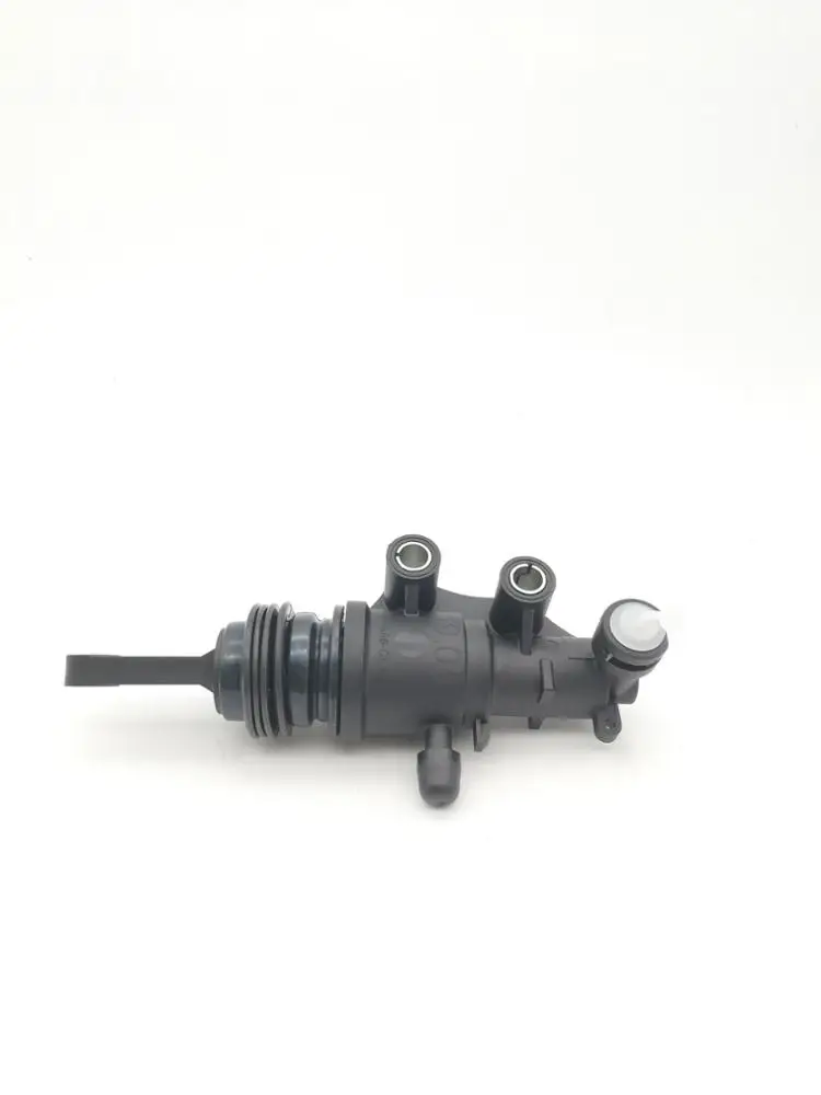 Spare Parts Car Clutch Master Cylinder for Bt50 Ranger TKE