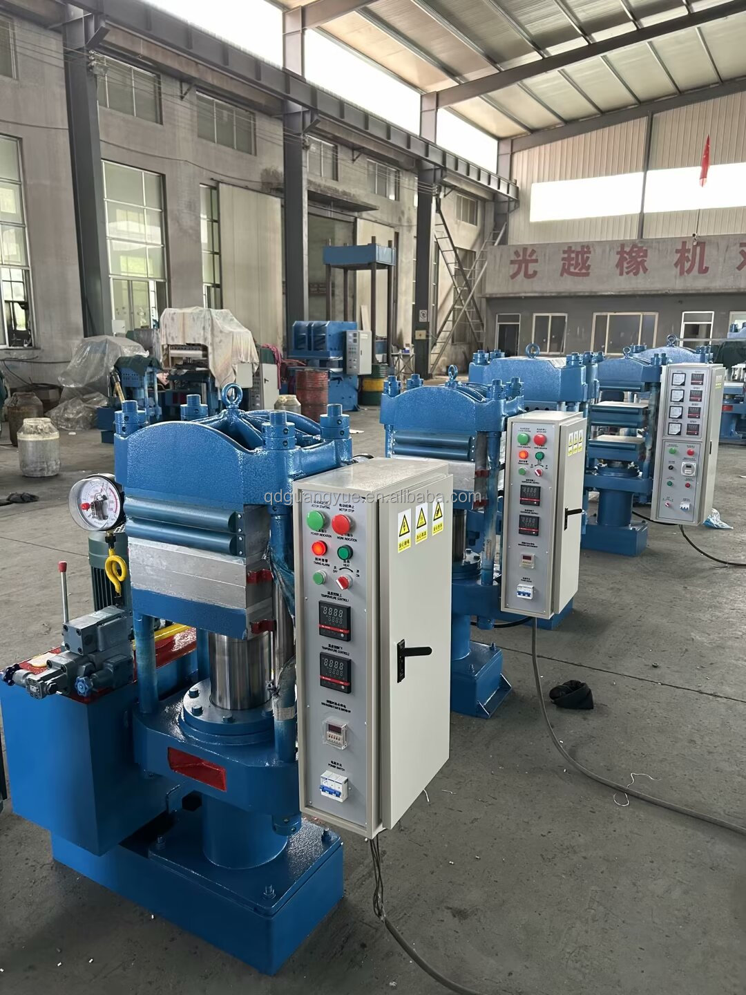 Heavy Duty Rubber Car Ramp Bump Traffic Speed Hump Making Machine ...