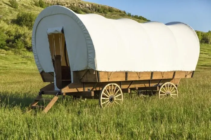 Luxury Outdoor Hotel Tent on Wheels - Conestoga Wagon Carriage Glamping ...