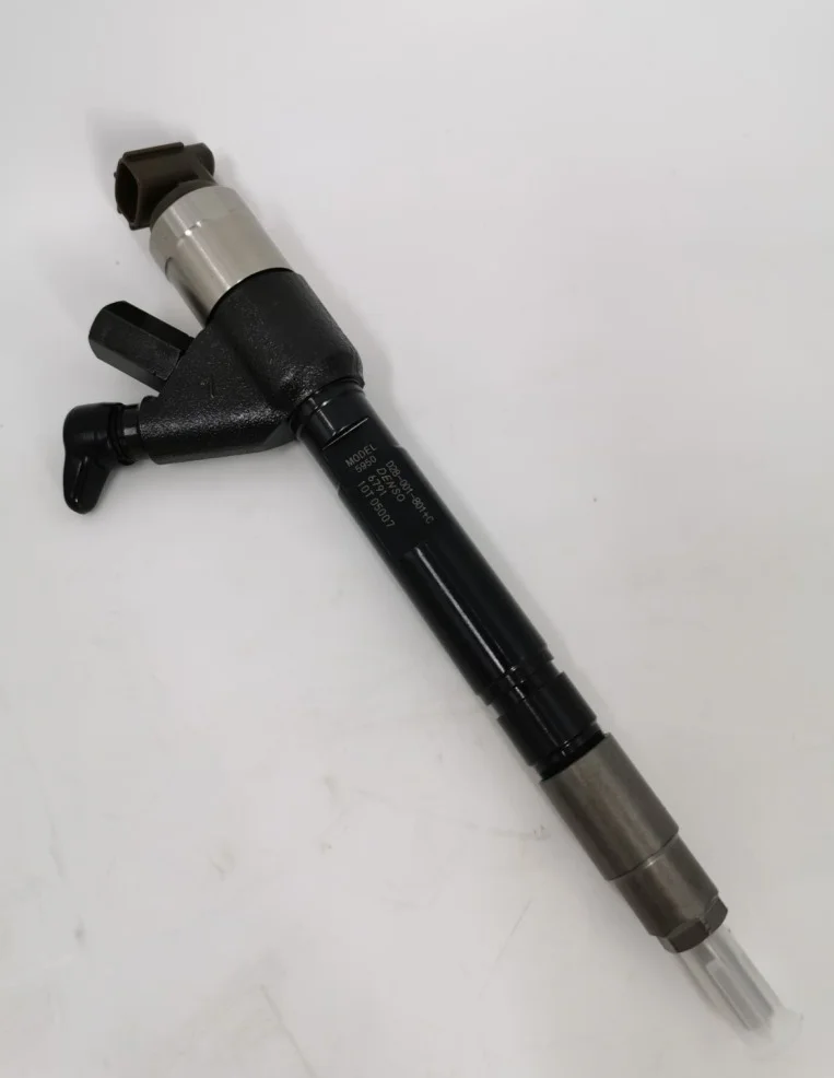 Diesel Engine Fuel Injector D28-001-801 6791 - Buy Fuel Injector,D28 ...