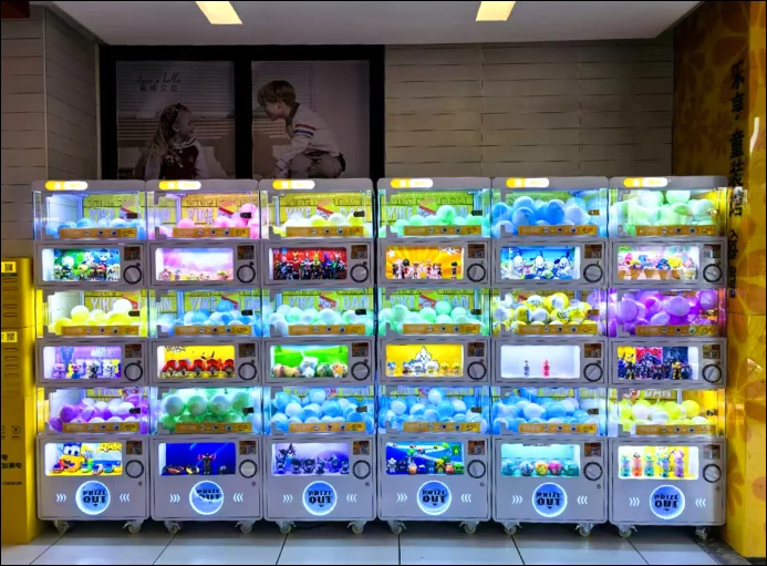 New Shopping Mall Gacha Twisted Egg Gashapon Capsule Toy Vending Coin ...