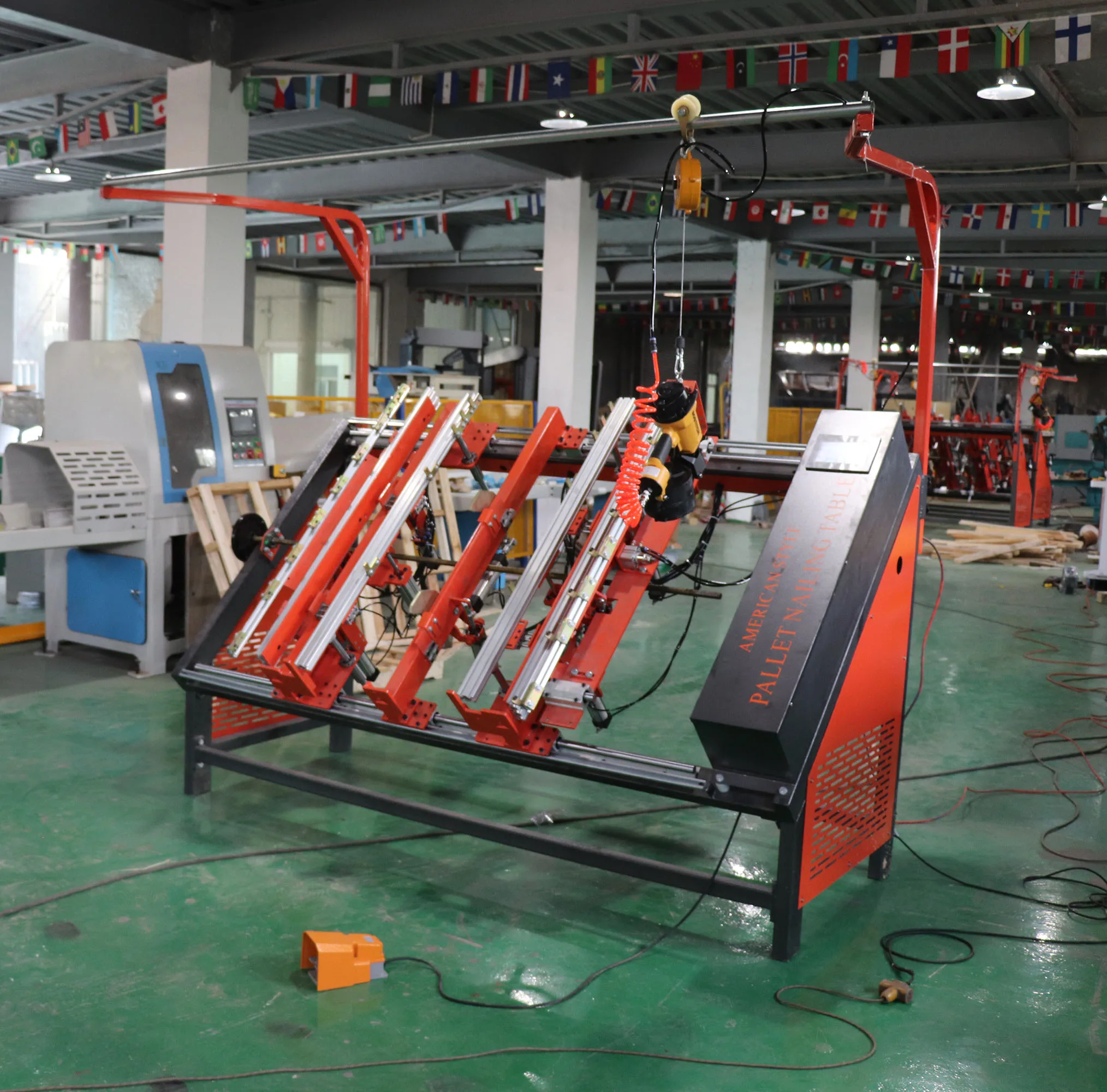 Sawmill World Pallet Machine - High Productivity Nailing