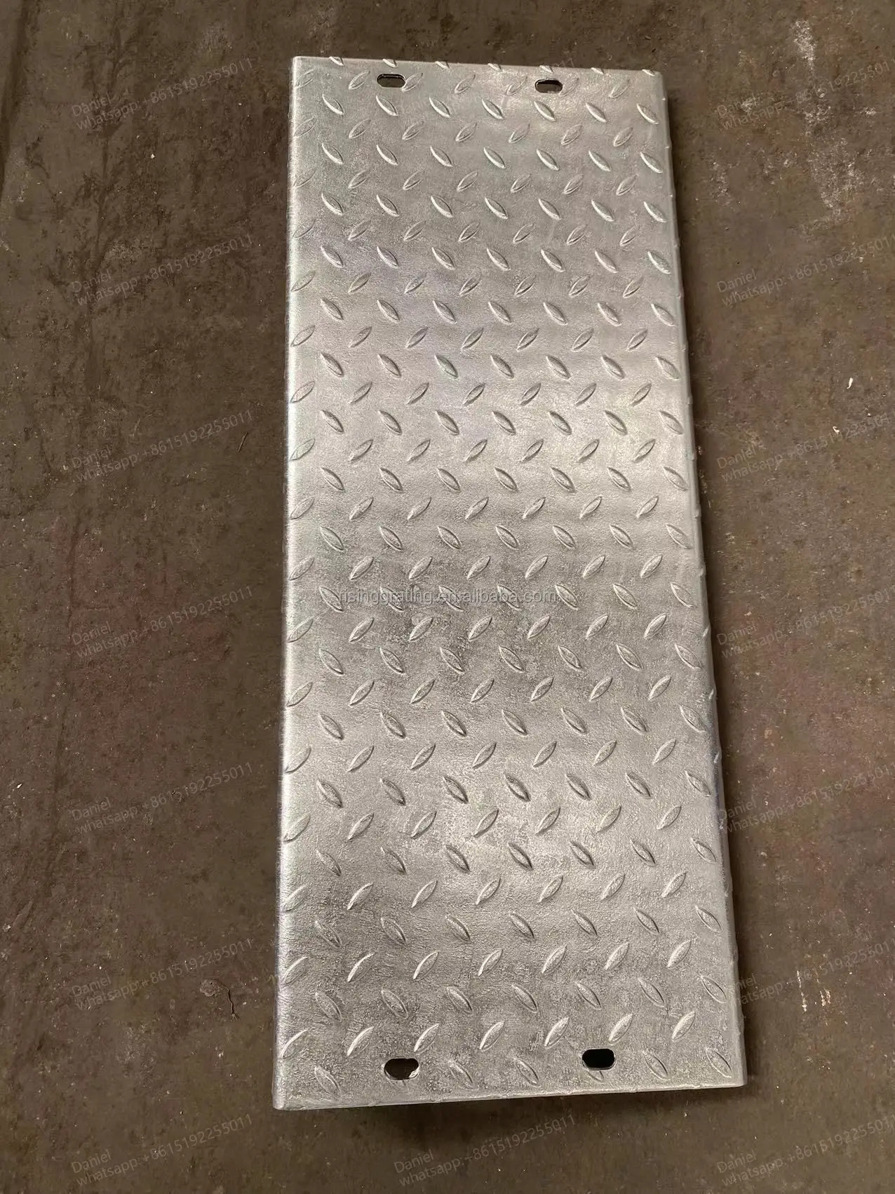 Galvanised Diamond Steel Checker Plate Stair Treads