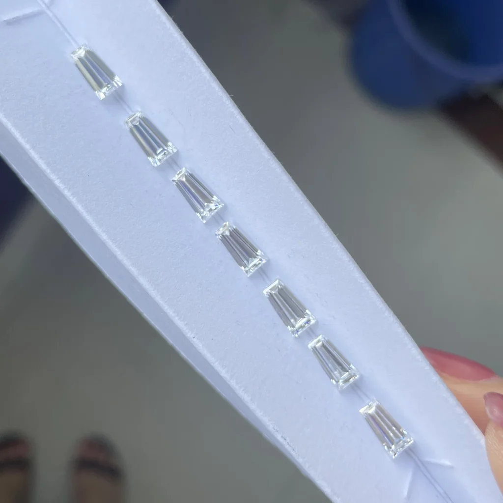 Fancy Shape Ultra White D Vvs1 Ladder Trapezoid Baguette Cut Moissanite ...