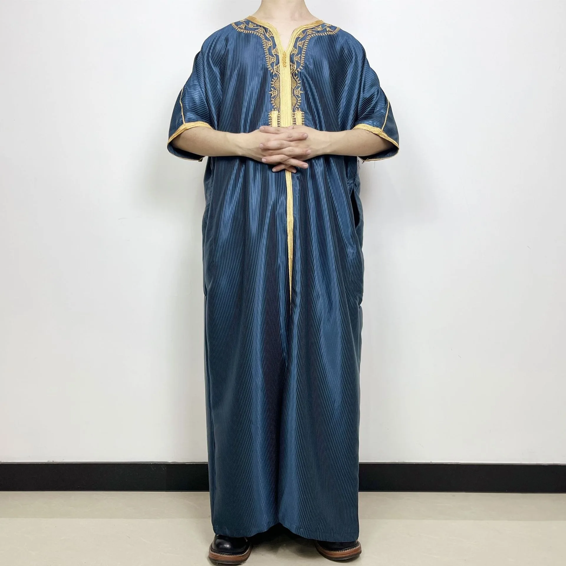 Moroccan Design Men Thobe Embroidery Shiny Fabric Silk Stripe Short ...