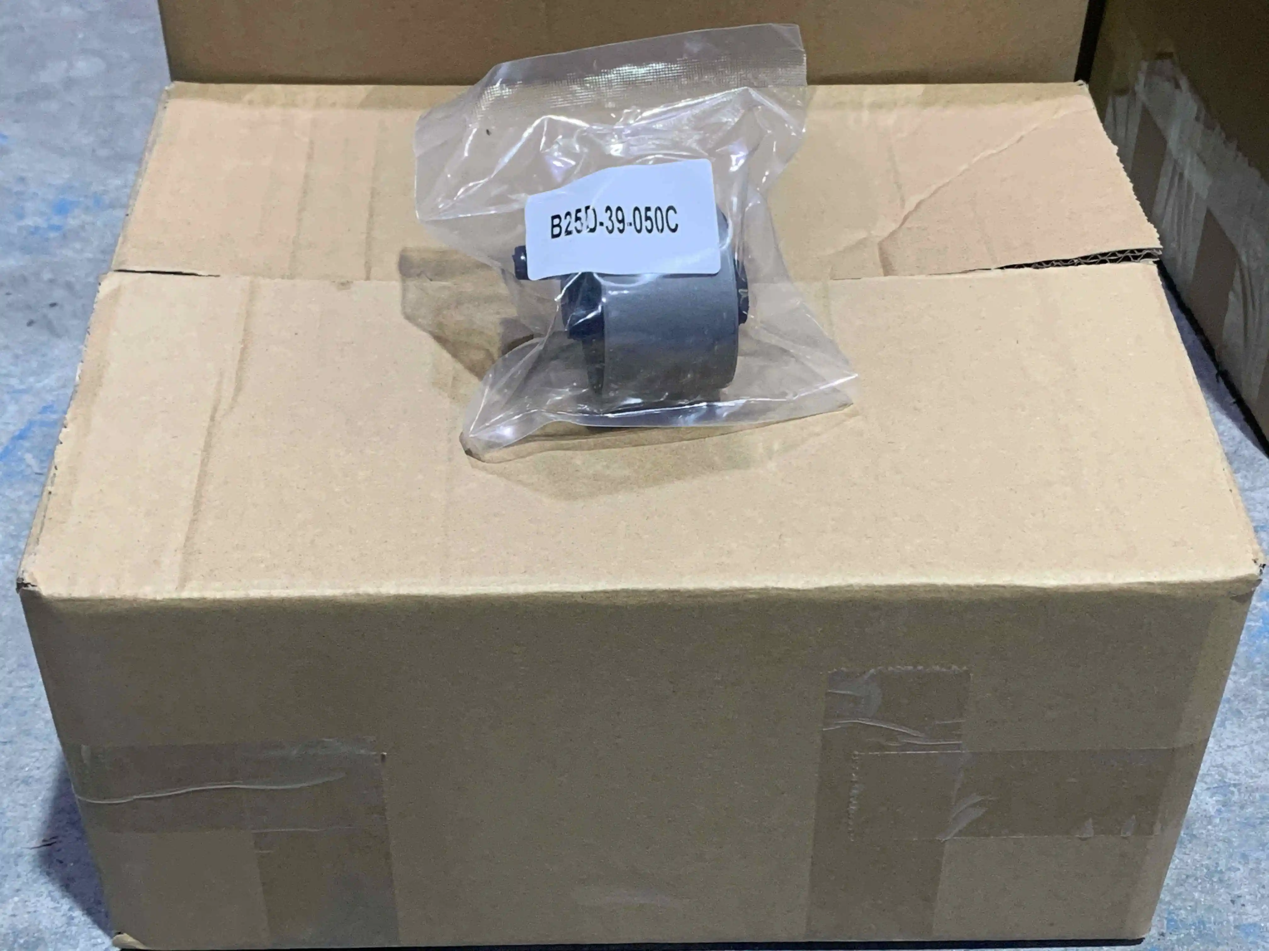 Auto Parts Engine Mounts For Mitsubishi Mr554541,Engine Mounting For ...