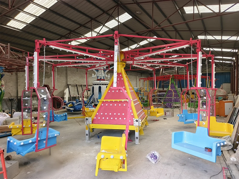 Carnival Ride Amusement Park Rides Portable Swing Rotating Trailer Move ...