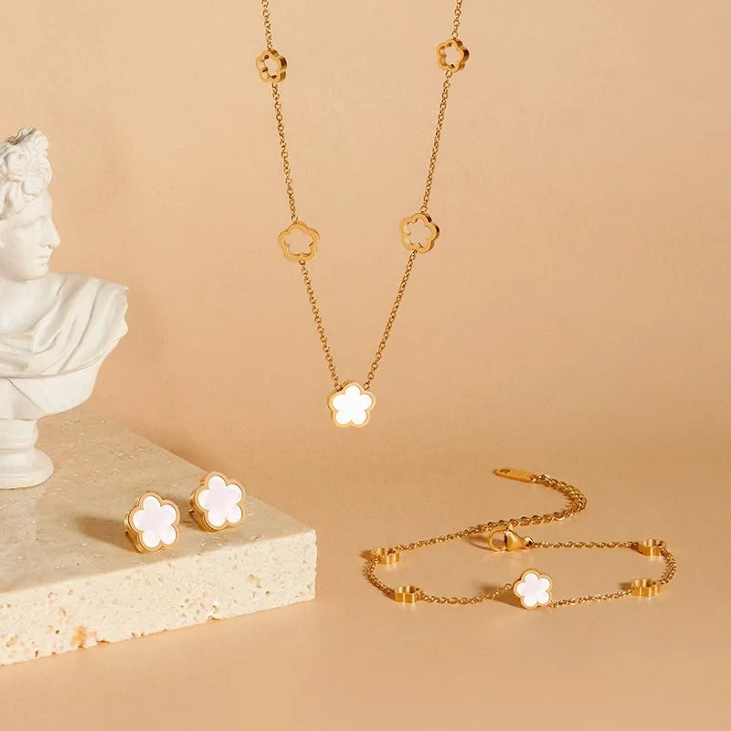 Fashion 18k Gold Plated Clover Charm 3pcs/set Lucky White Shell Hollow ...