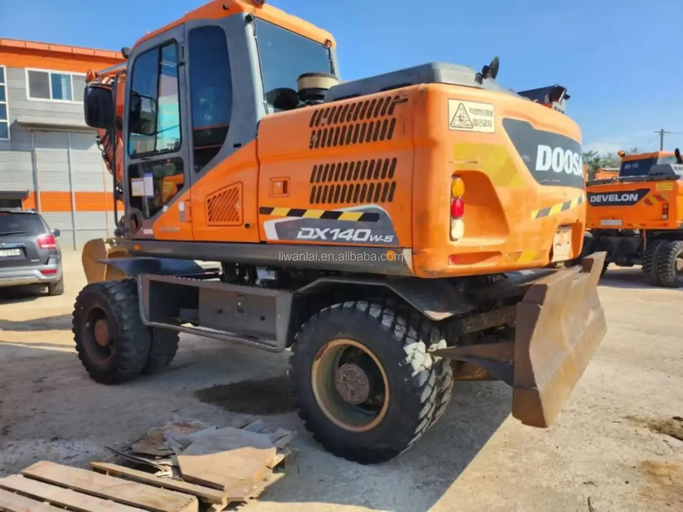 Korean Used 14t Crawler Excavator DOOSAN DX140W Machine