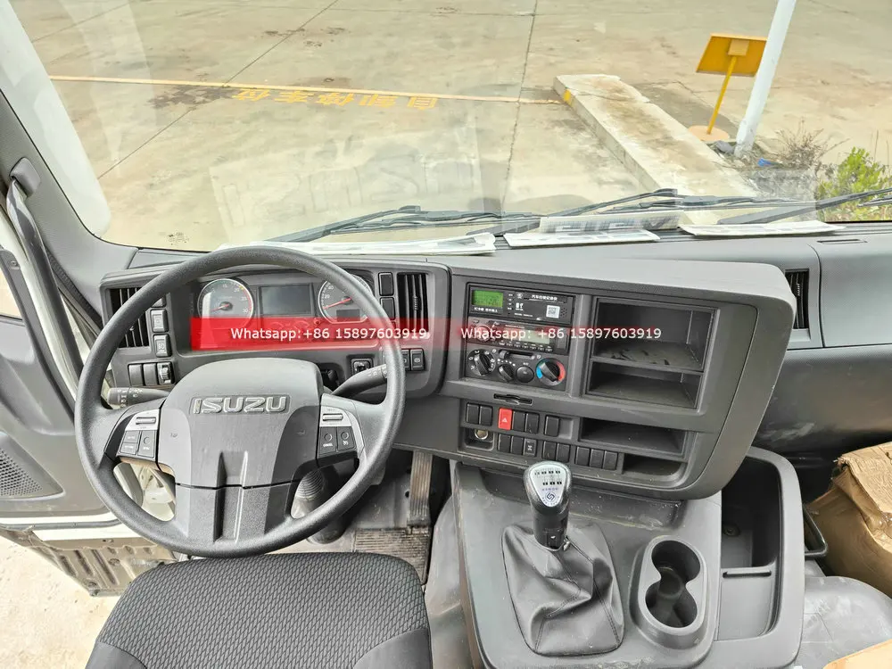 Low Price ISUZU GIGA Excavator Flatbed Truck With Rear Ladder and 5T ...