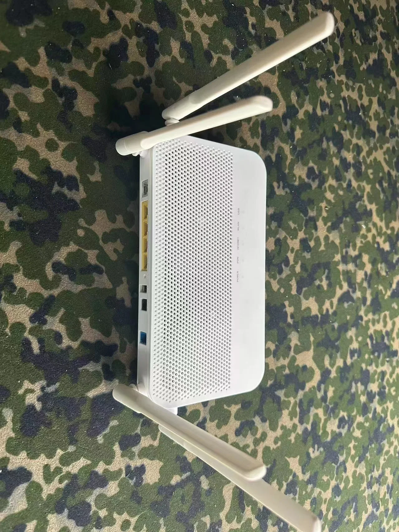 Dual Band Gpon 5DBI Ont - Hg8247w5 by HUAWEI for FTTH