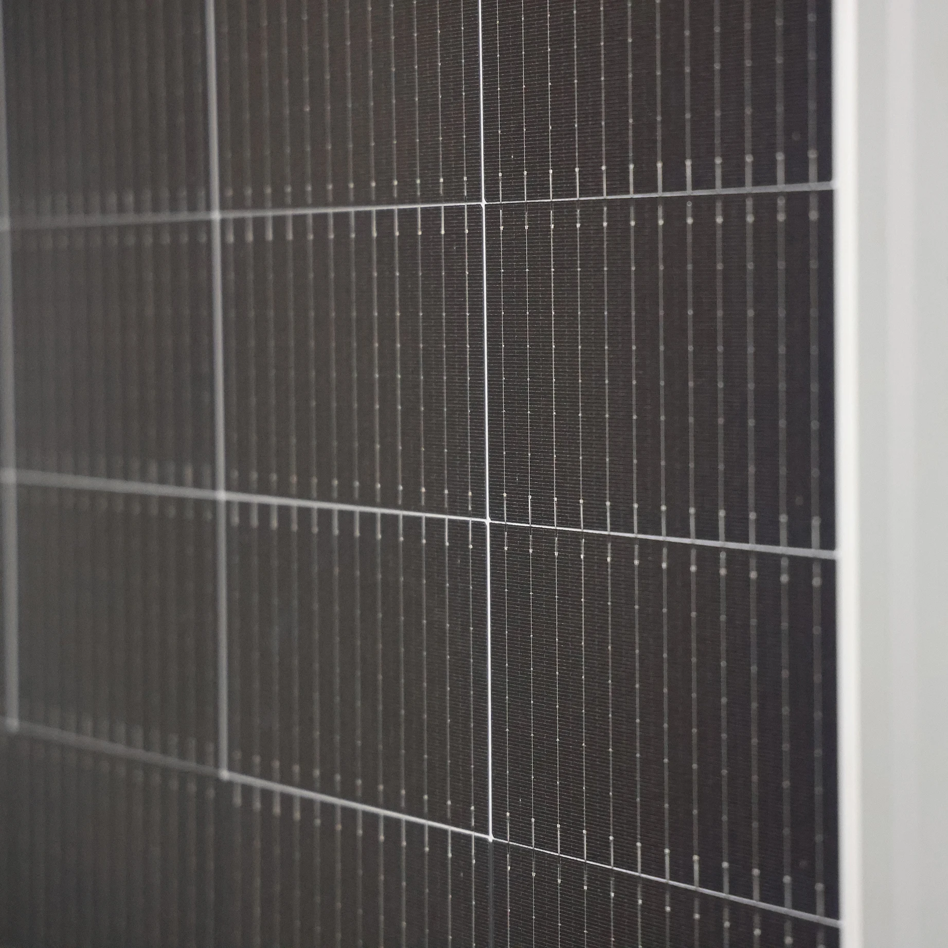 Thin Film Rollable Solar Panel With Global Solar Cell 450w 590wp 400w ...