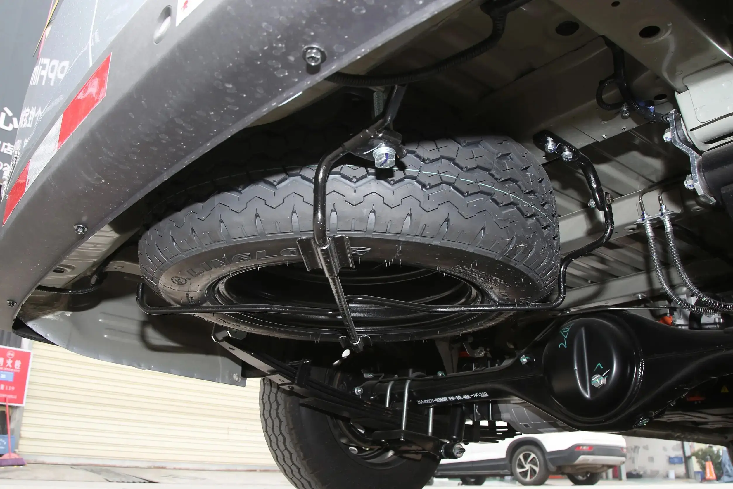 Wuling MPV Electric Mini Bus Taxi - Efficient & Reliable