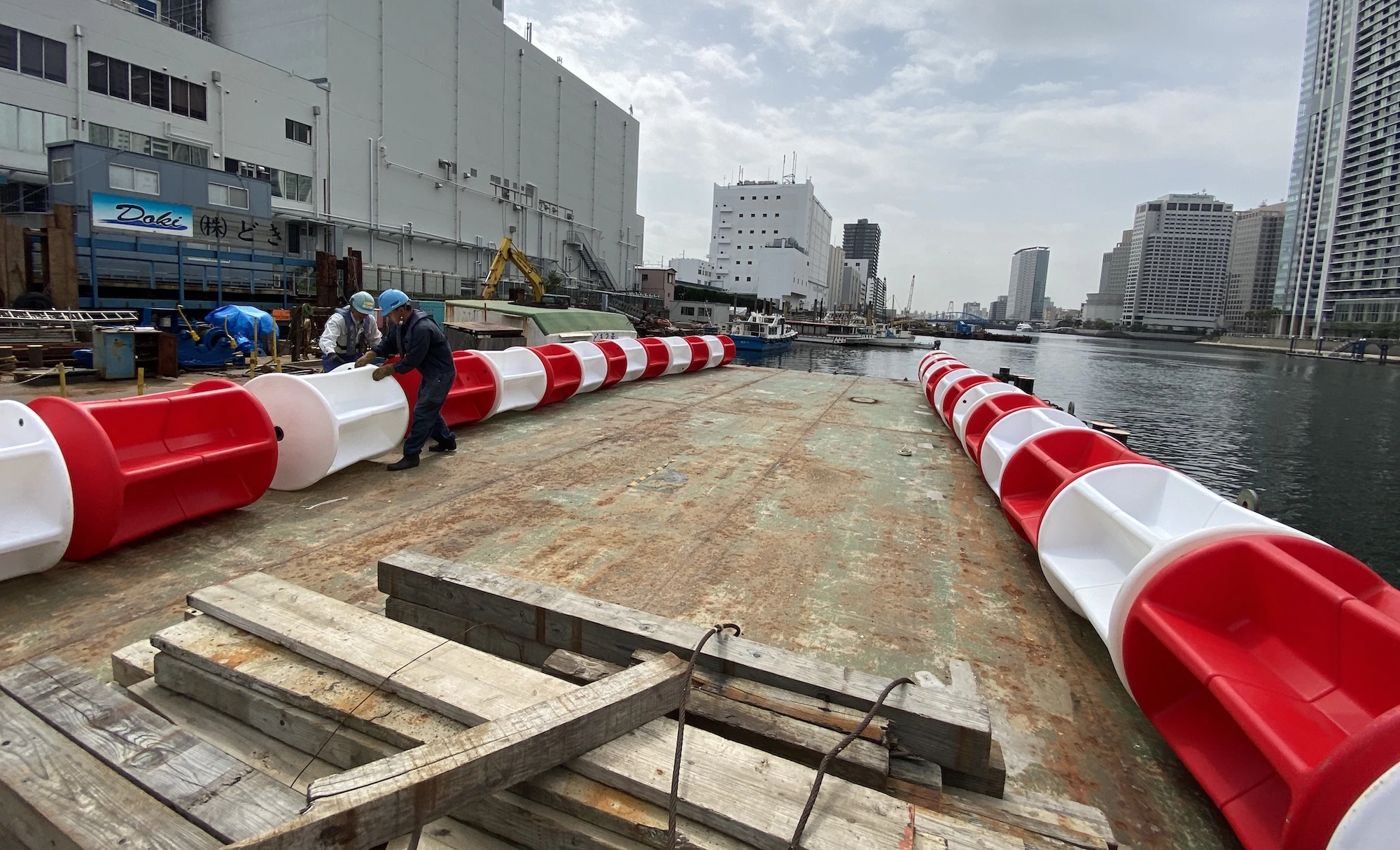 Floating Breakwater System - Yachting World Marine Flood Protection