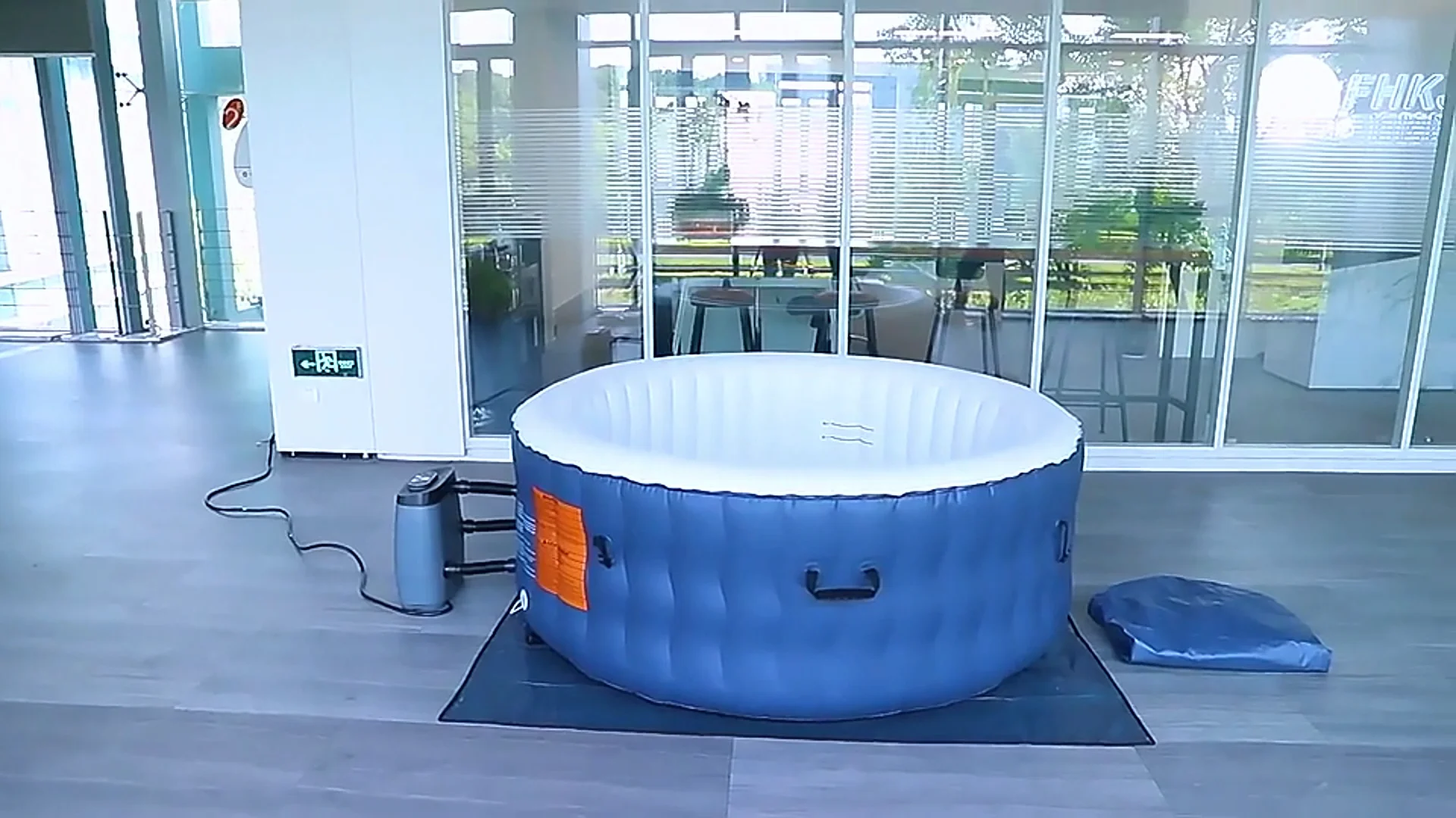 Wholesale Cheapest Sales Promo Inflatable Hot Tub Model 2-4 Person ...