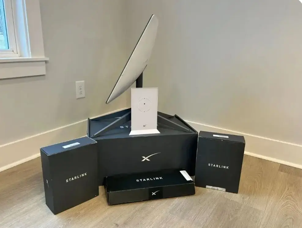 Starlink Gen 3 V4 Standard Satellite Internet Kit, Outdoor