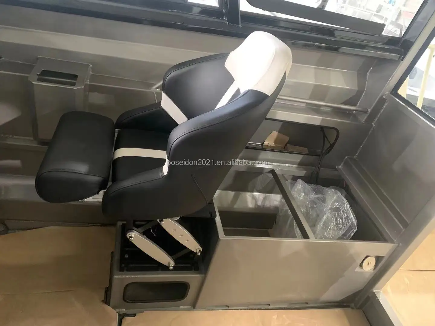 Deep V 7.5m Cabin Cruiser Speed Boat - Ideal for Fishing