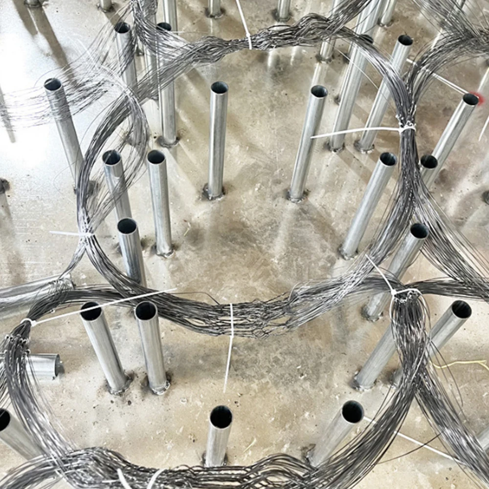 Inconspicuous Non-Explosive Barriers Tank Track Winding Metal Wire Net ...