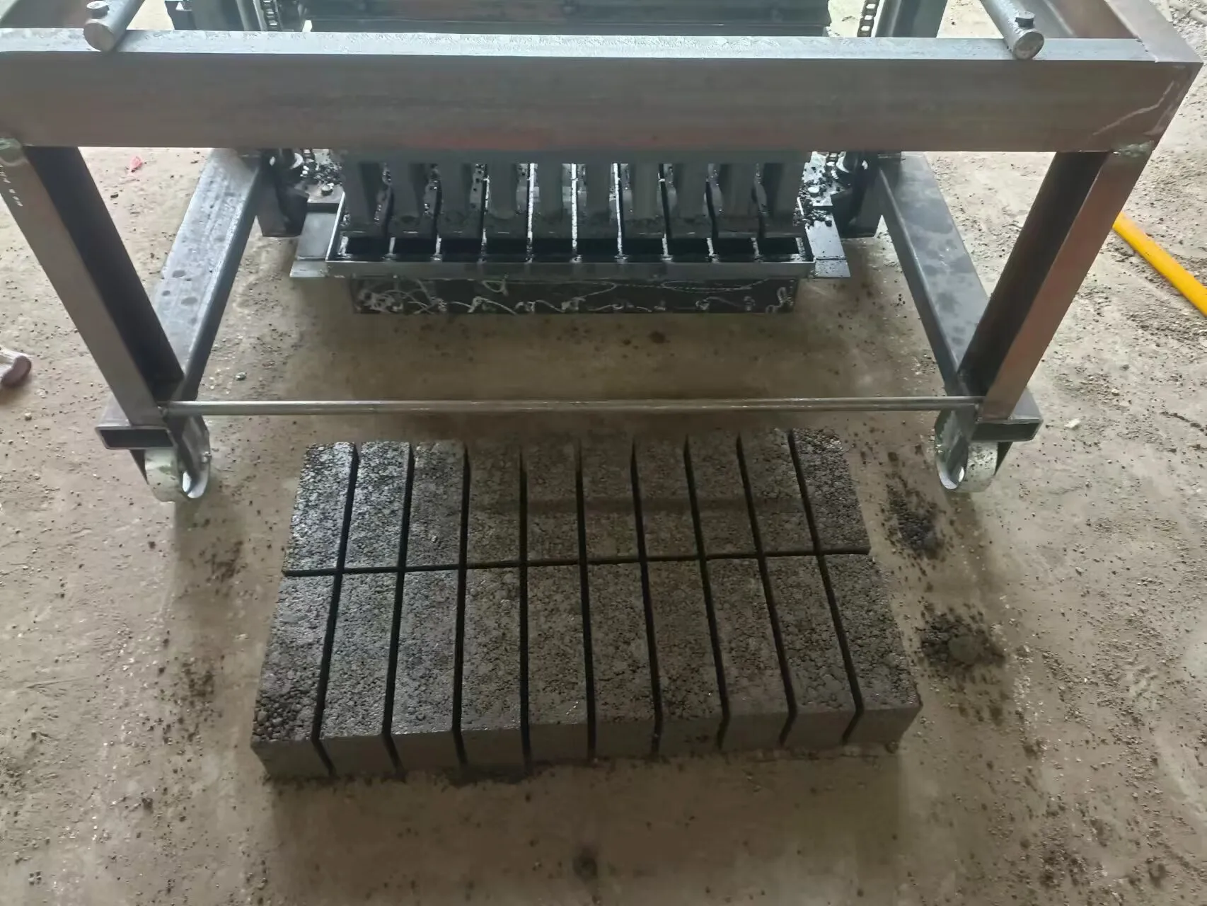 Diesel Engine Lego Concrete Block Cement Hollow Brick Maker Machine ...