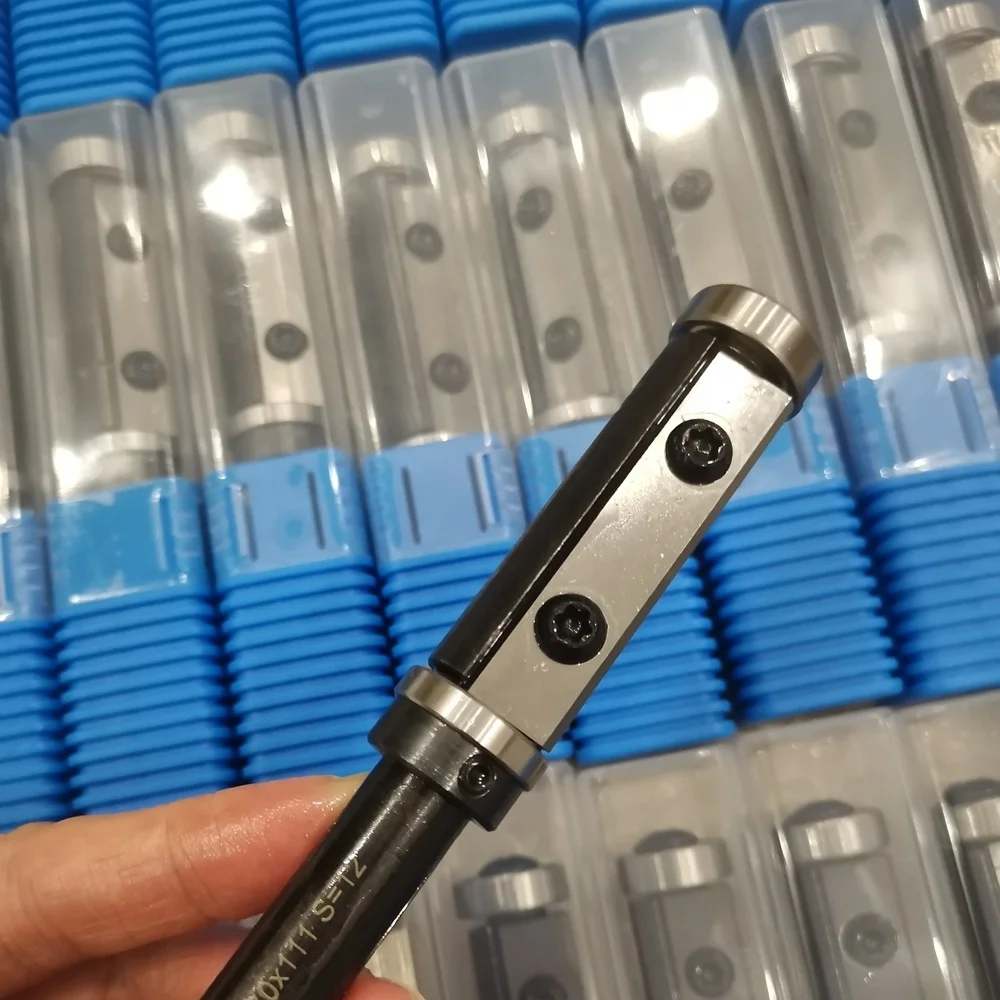 Spiral Flush Trim Router Bit with Replaceable Carbide Insert