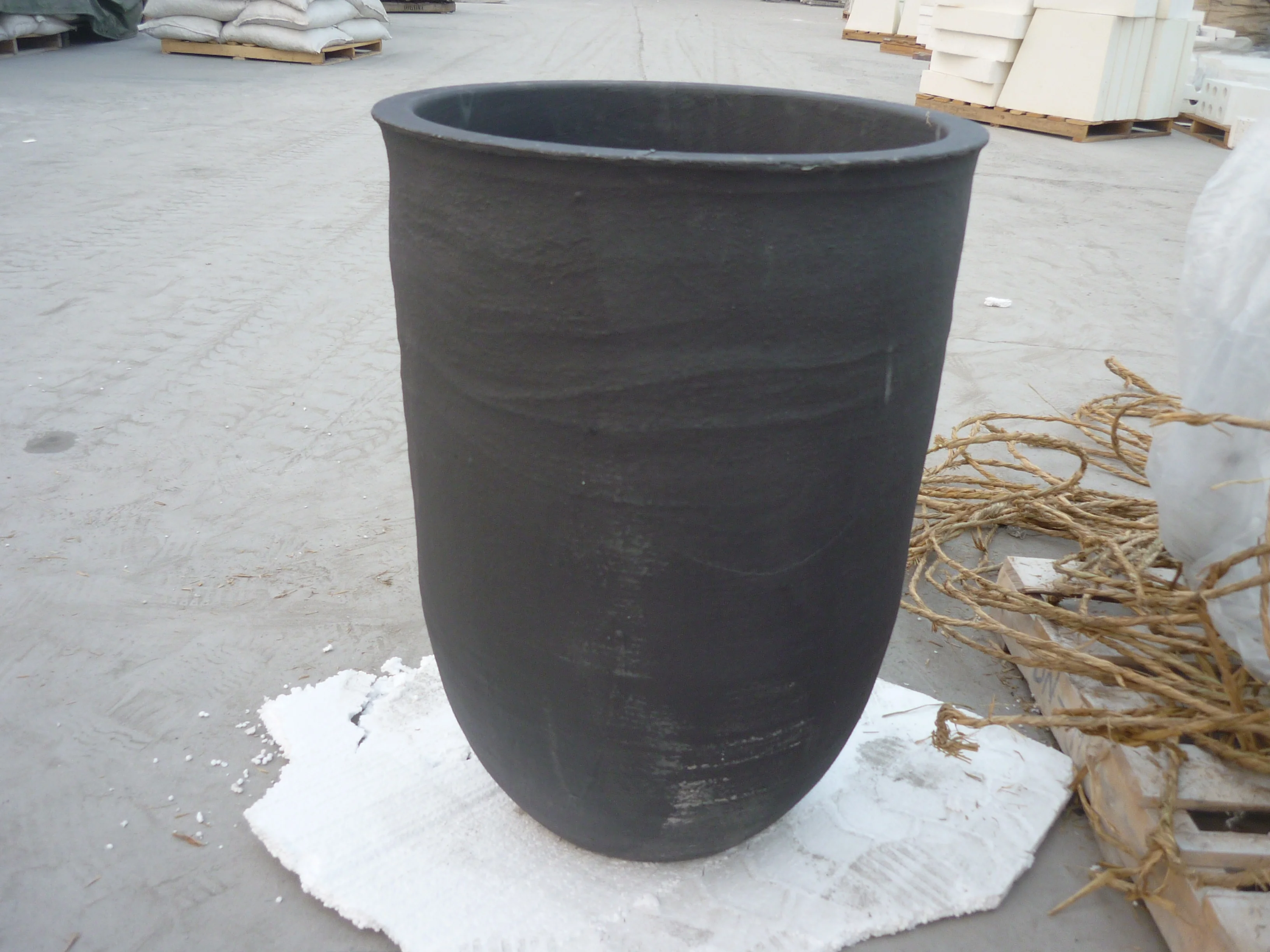 Factory Price Graphite Crucible 3kg 5KG 10KG for Powder Metallurgy ...