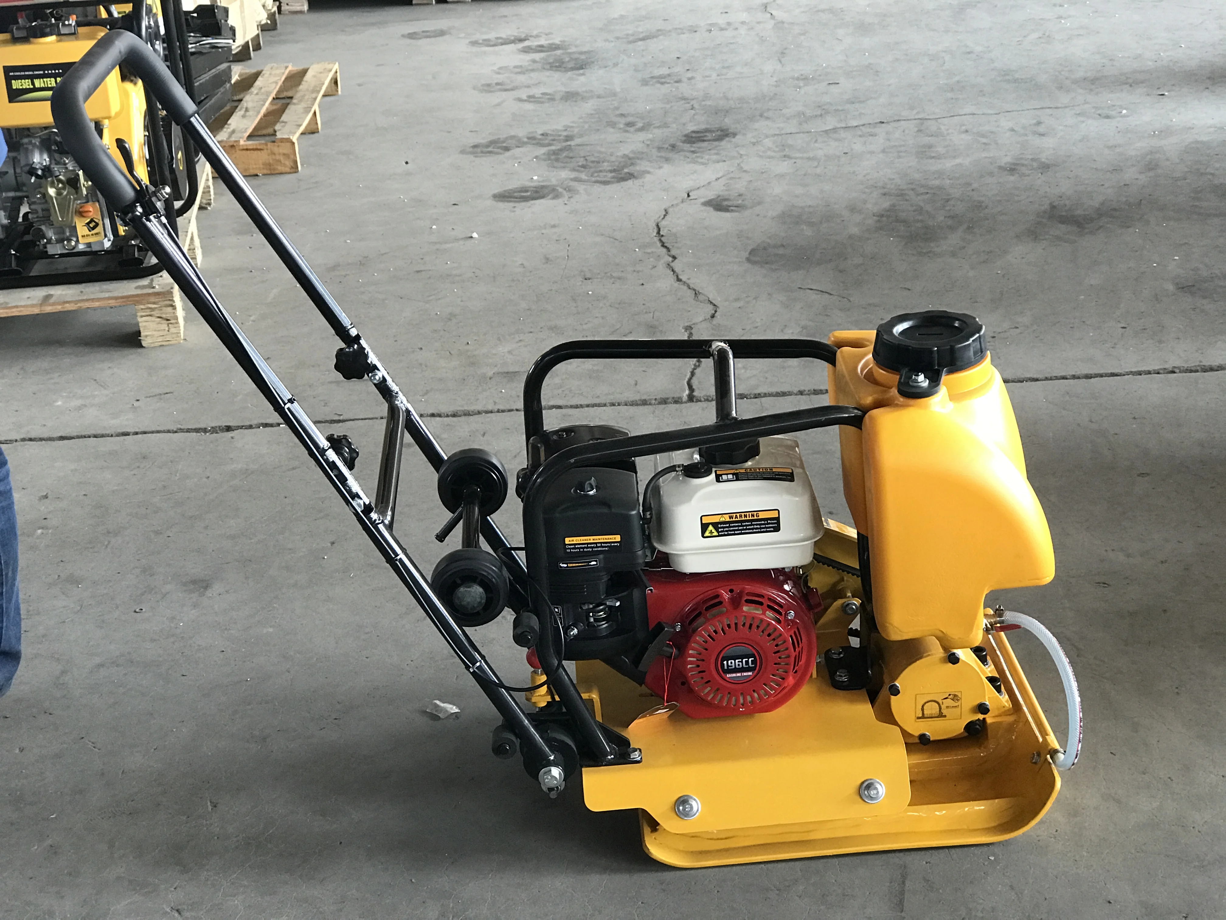 YANCHENG CHINA (Plate Compactor) with Gasoline Engine C90T Plate ...