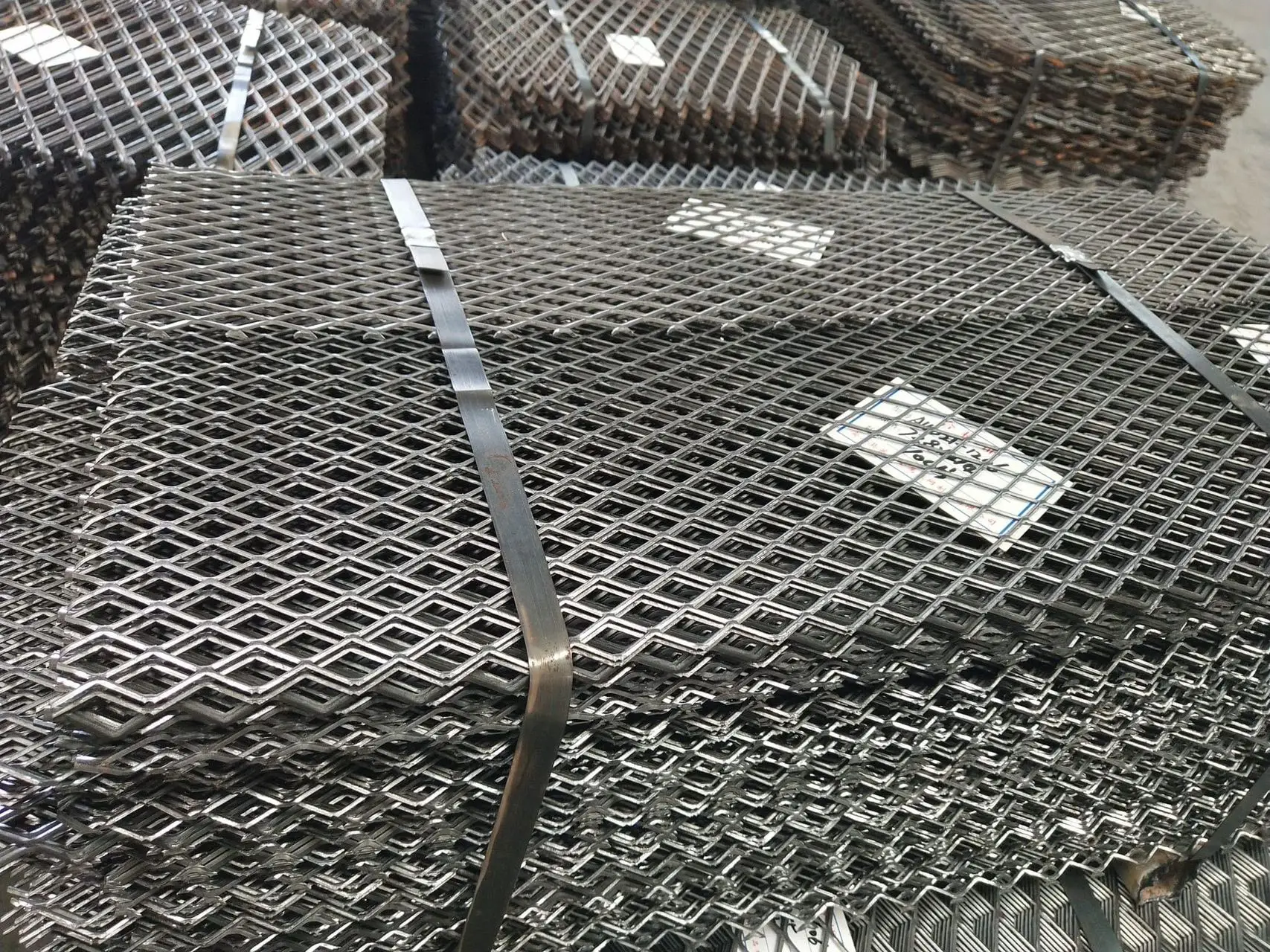 Flatten Expanded Wire Mesh/grill Flattened Expanded Metal Expanded Metal In Rhombus Mesh - Buy ...