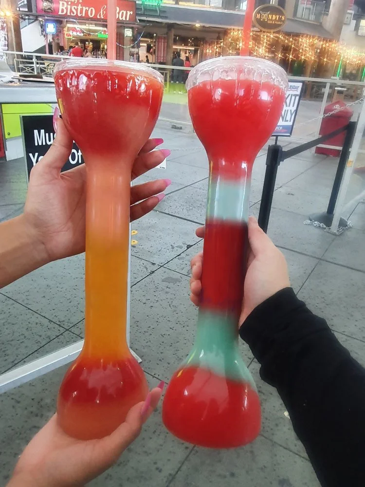 Novelty 24/32oz Festival Carnival Cups - Charmlite Slushy Yard Drinks