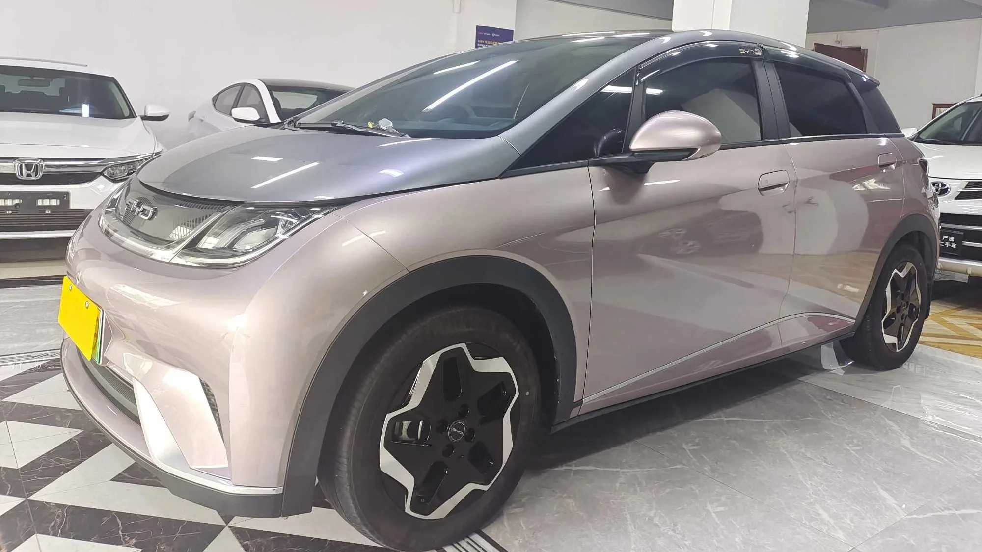 Byd Luxury Byd Used Cars 2021 Dolphin New Energy 5 Seats Cars 405km Flagship Ev Electric Vehicle ...