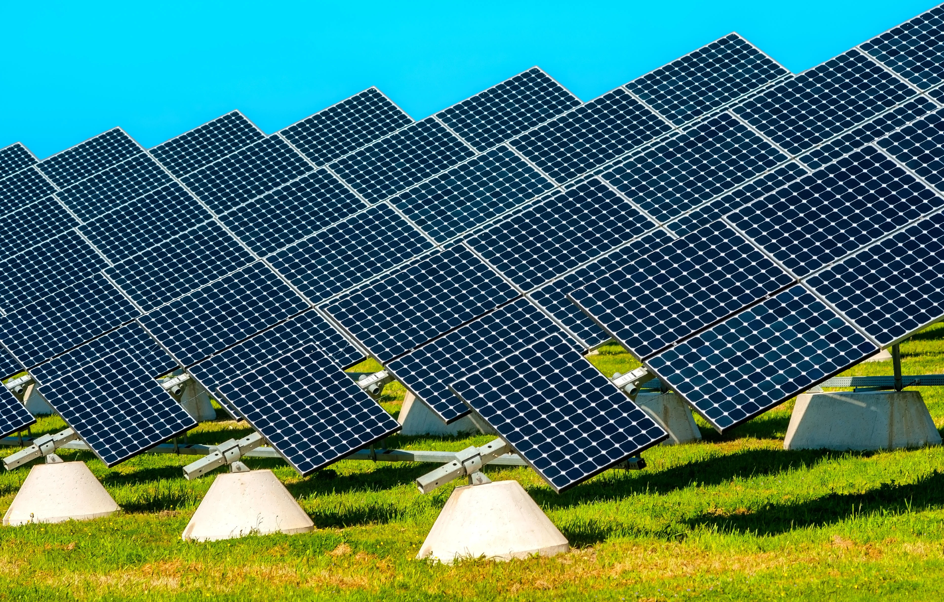 Rotterdam Warehouse Paneles Solares Para Casa Costos Jinko 610w 620w ...