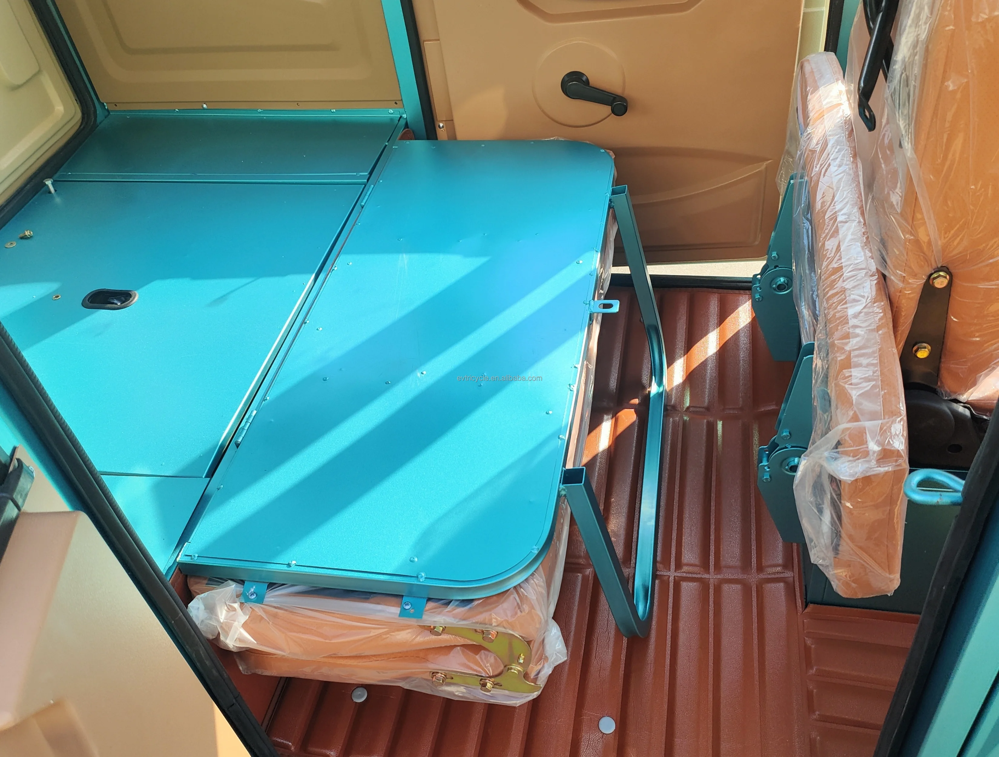 Solar and Hybrid Factory Taxi Rickshaw - Efficient Transport