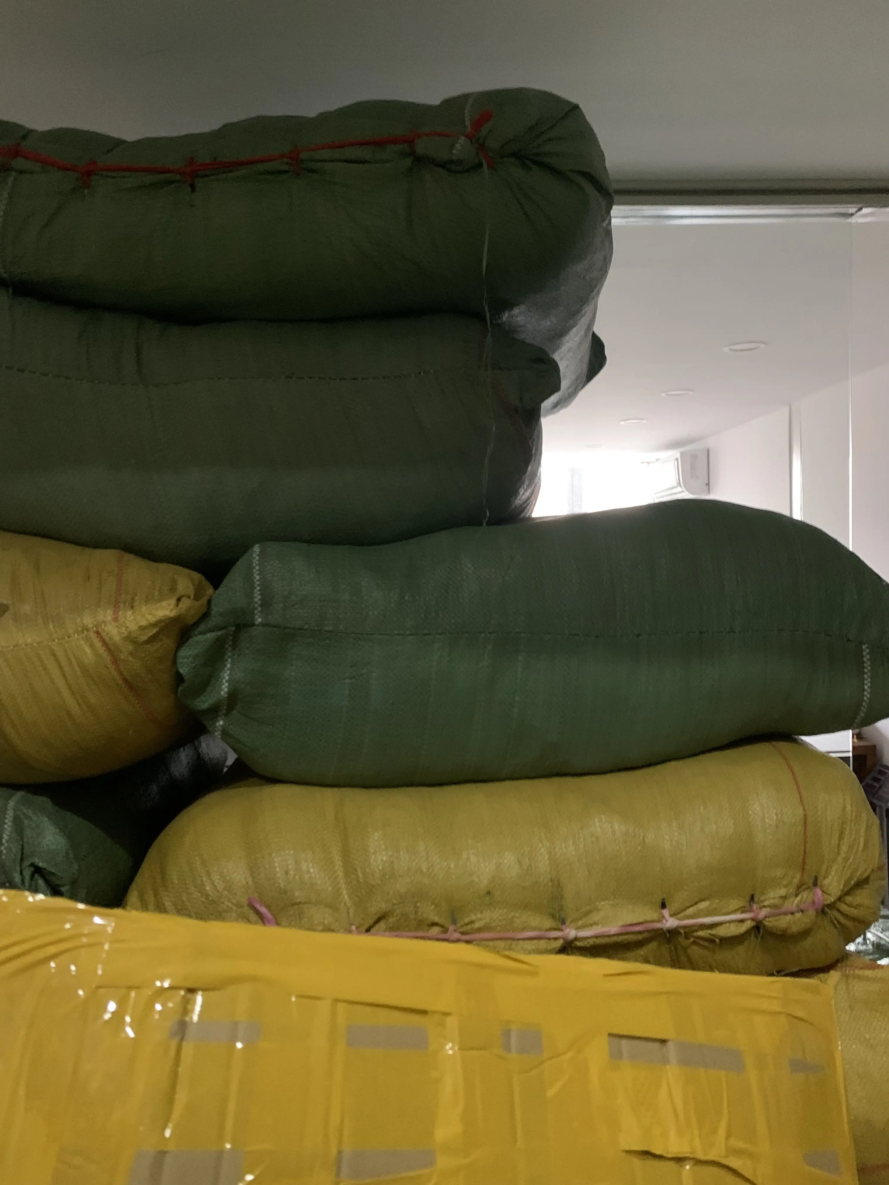 2024 Bulk Clearance Assorted Clothing Mix Random Shipments| Alibaba.com