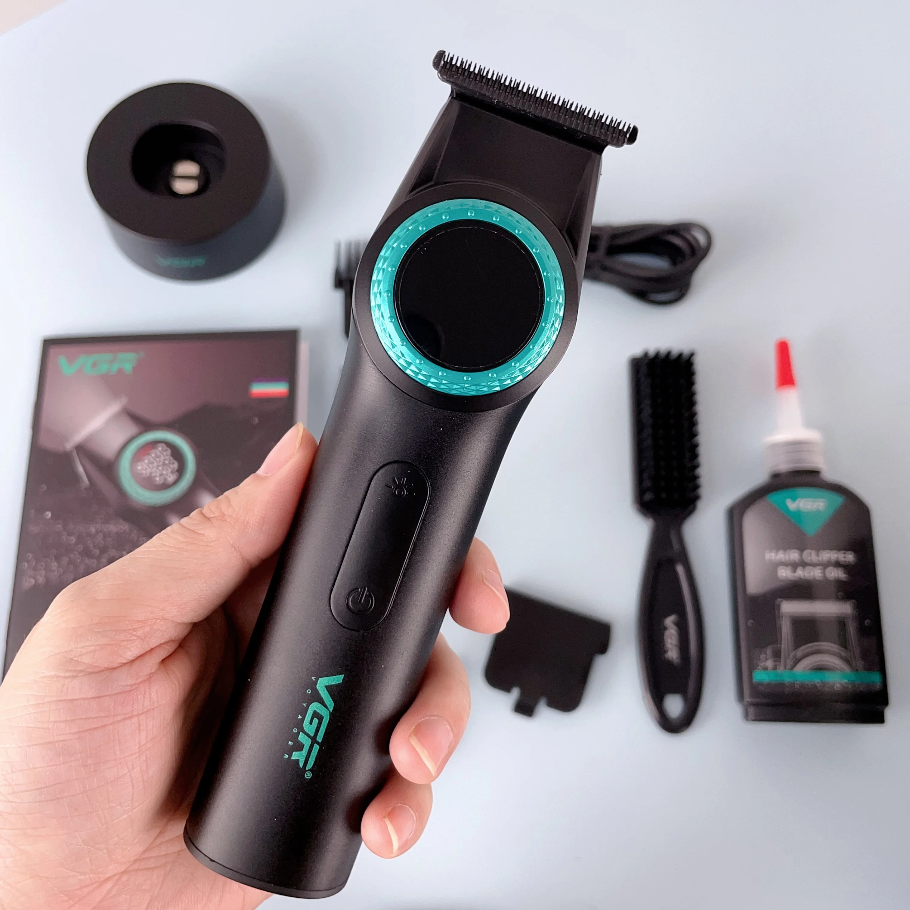 VGR V-977 Dlc Blade Vector Motor 9000rpm Hair Clipper