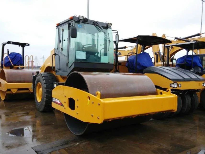 Water Pump for Road Roller XS123H and Road Roller Sweeper Brush Within ...