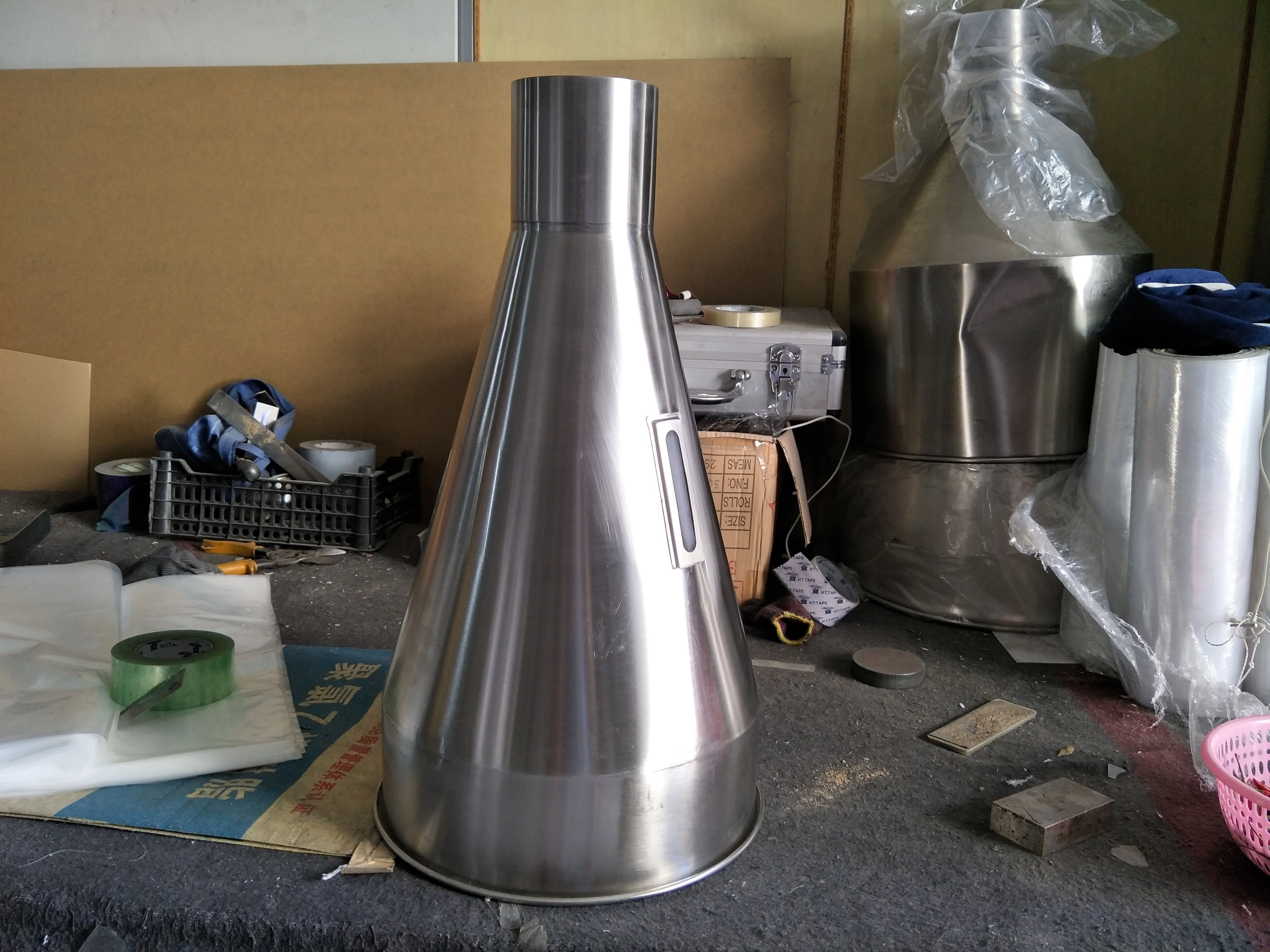 Vertical Injection Molding Machine Hopper Square Feeding Hopper ...