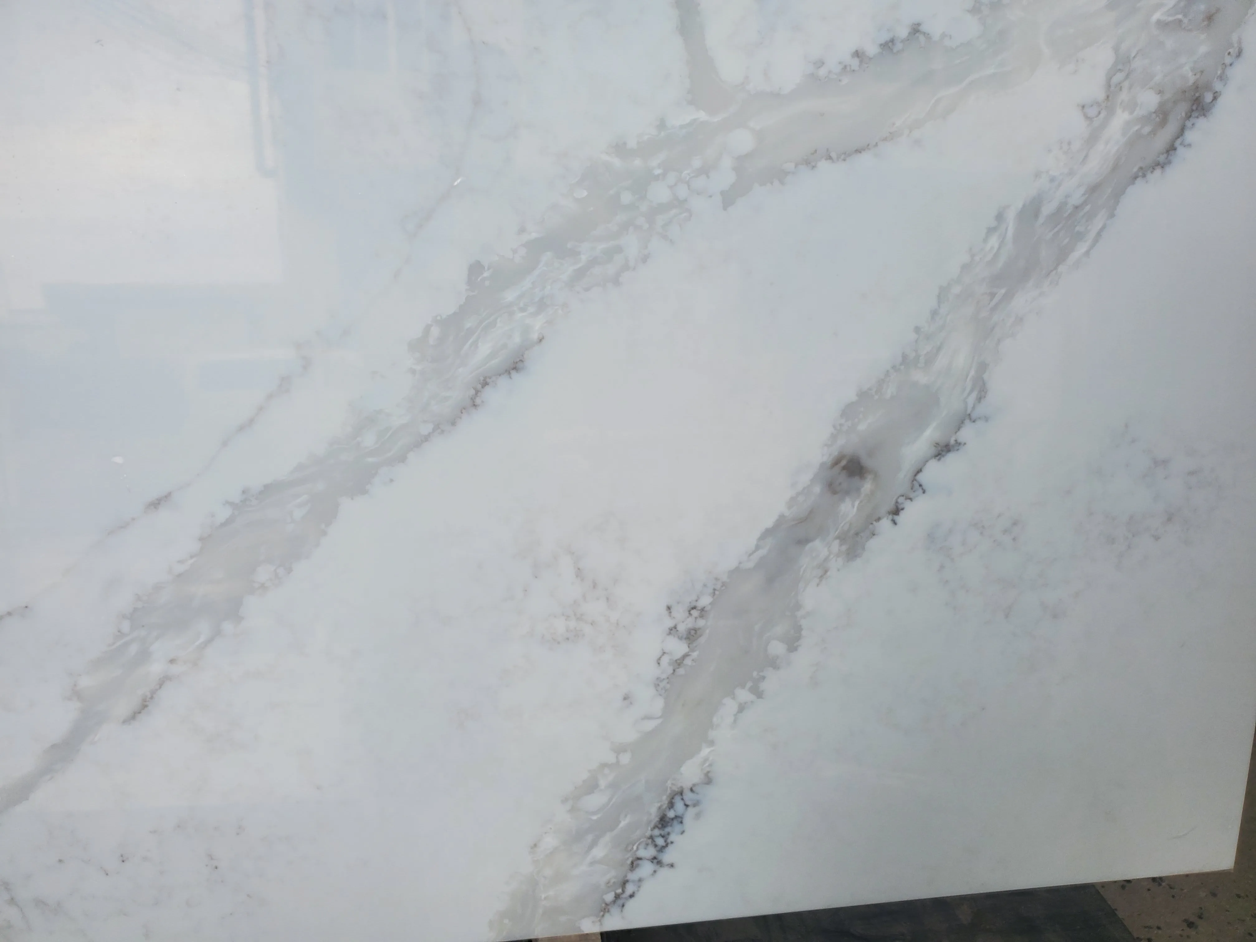Wholesale Grade Top Transparent Calacatta White Quartz Slabs For Island ...