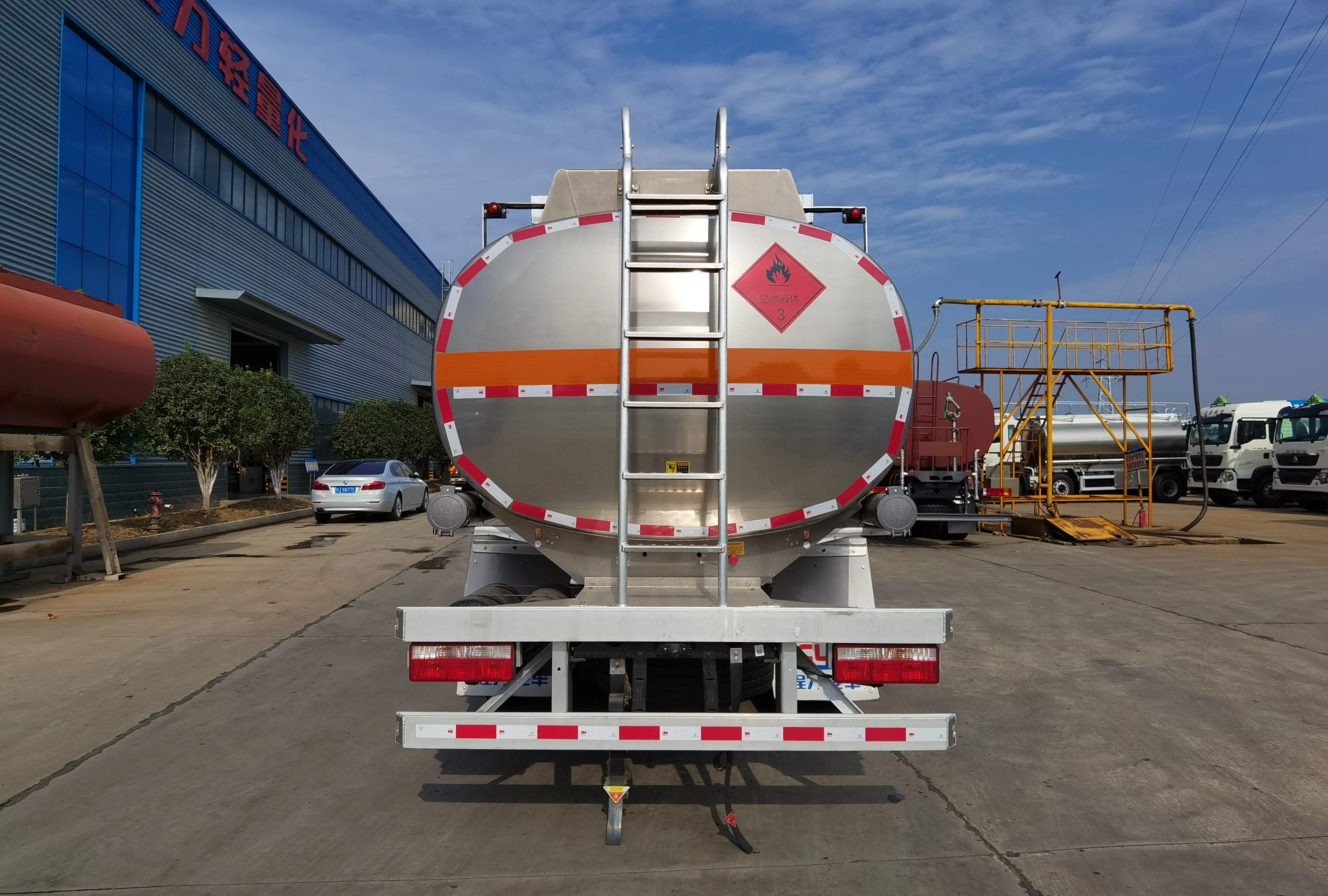 205hp ISUZU FTR 9,000 Liters Aircraft Refuelers for Sale