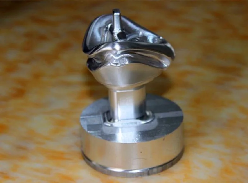 5 Axis CNC Milling Machine - Versatile & Precision Cutting