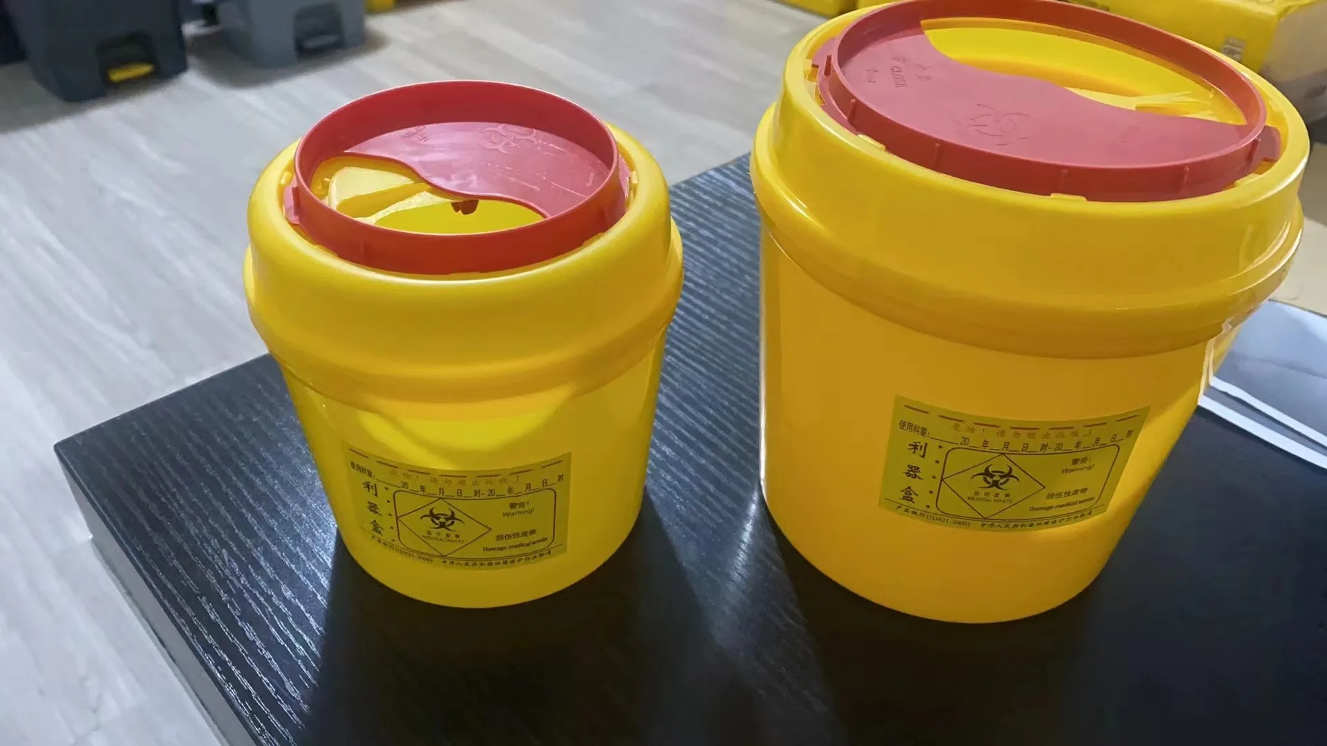 Medical Sharp Waste Container Disposable Biohazard Bins Plastic Sharp ...