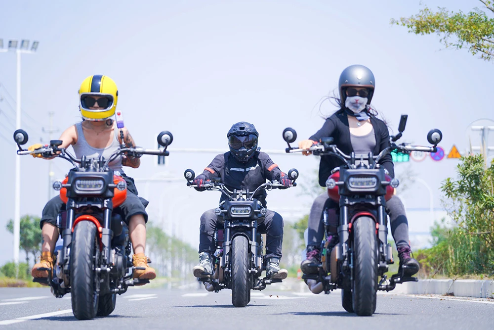 Retro Classic Motorcycle 400cc - Vintage Cruiser Style