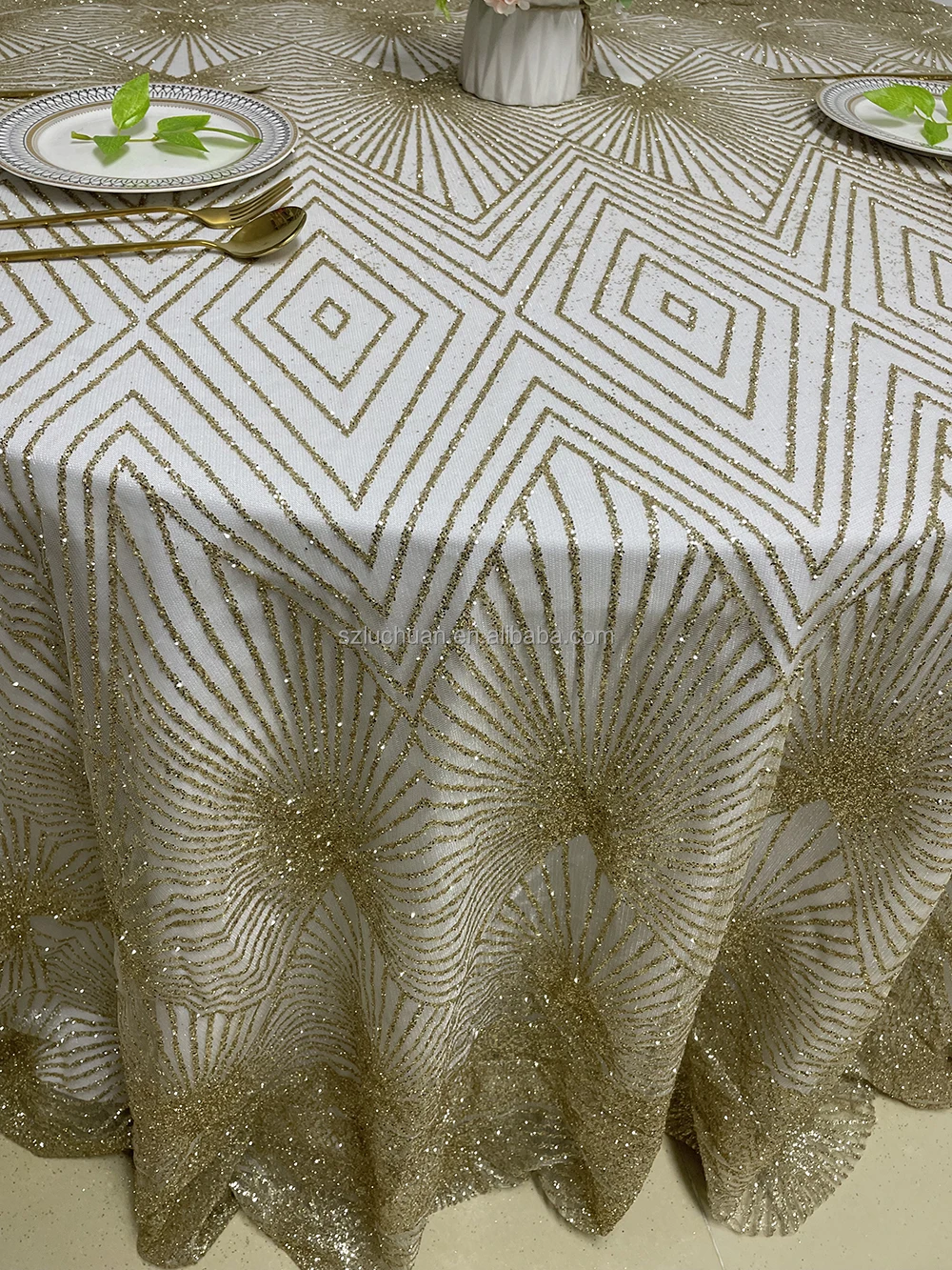 Gold Table Cloths with Round Wedding Sequins - Cheap Party Tablecloths