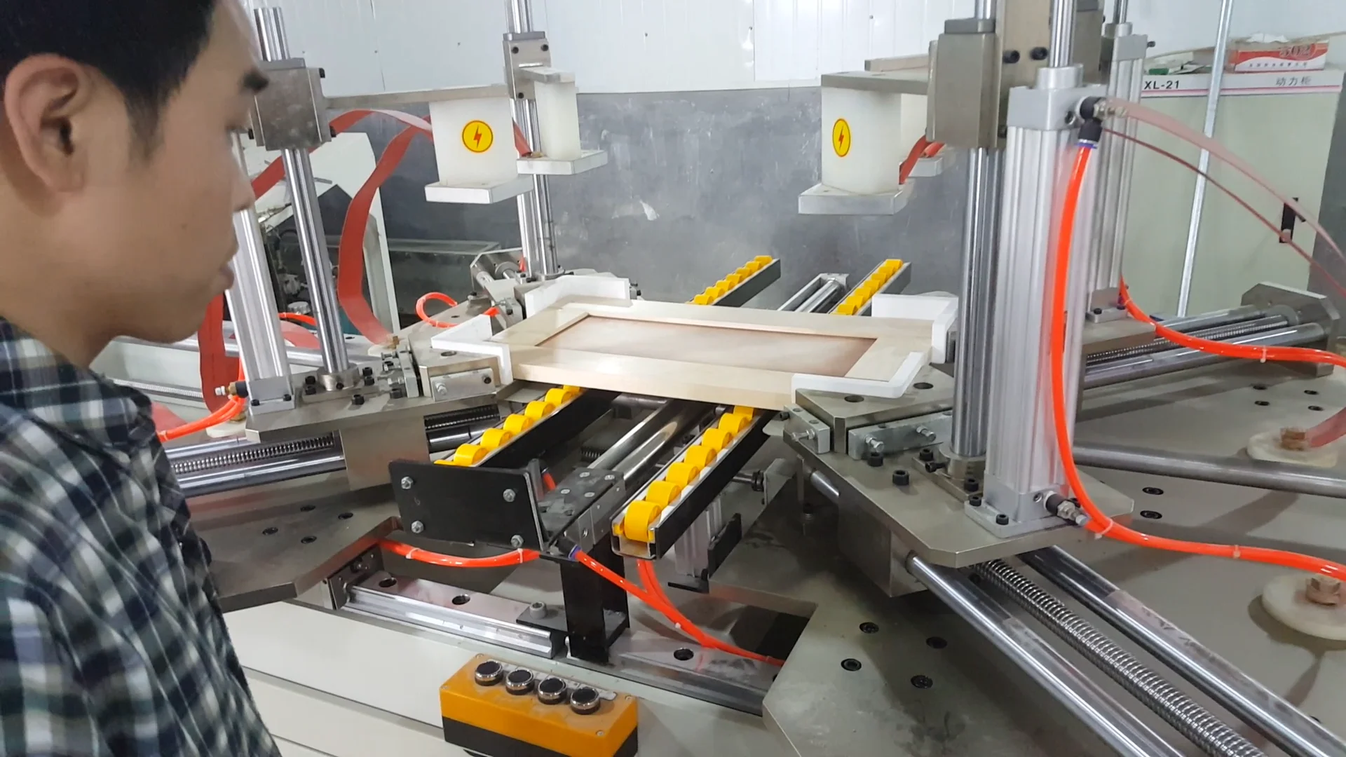 High Frequency Woodworking Machine Wooden Furniture Frame Assembly ...