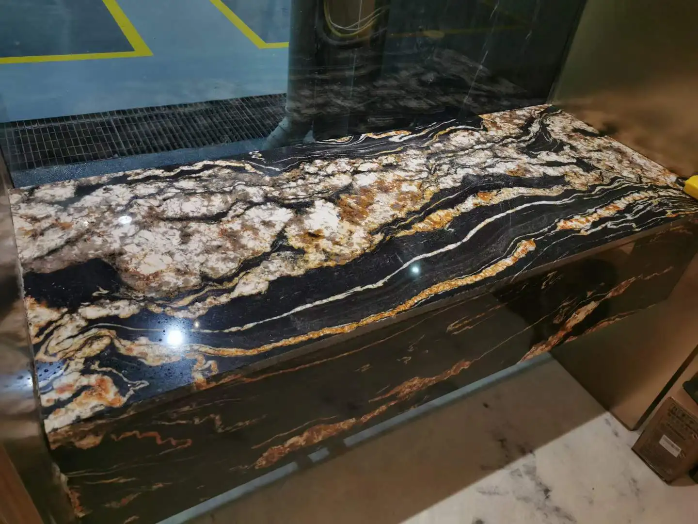 Black Gold Matrix Titanium Granite Slabs for Countertops