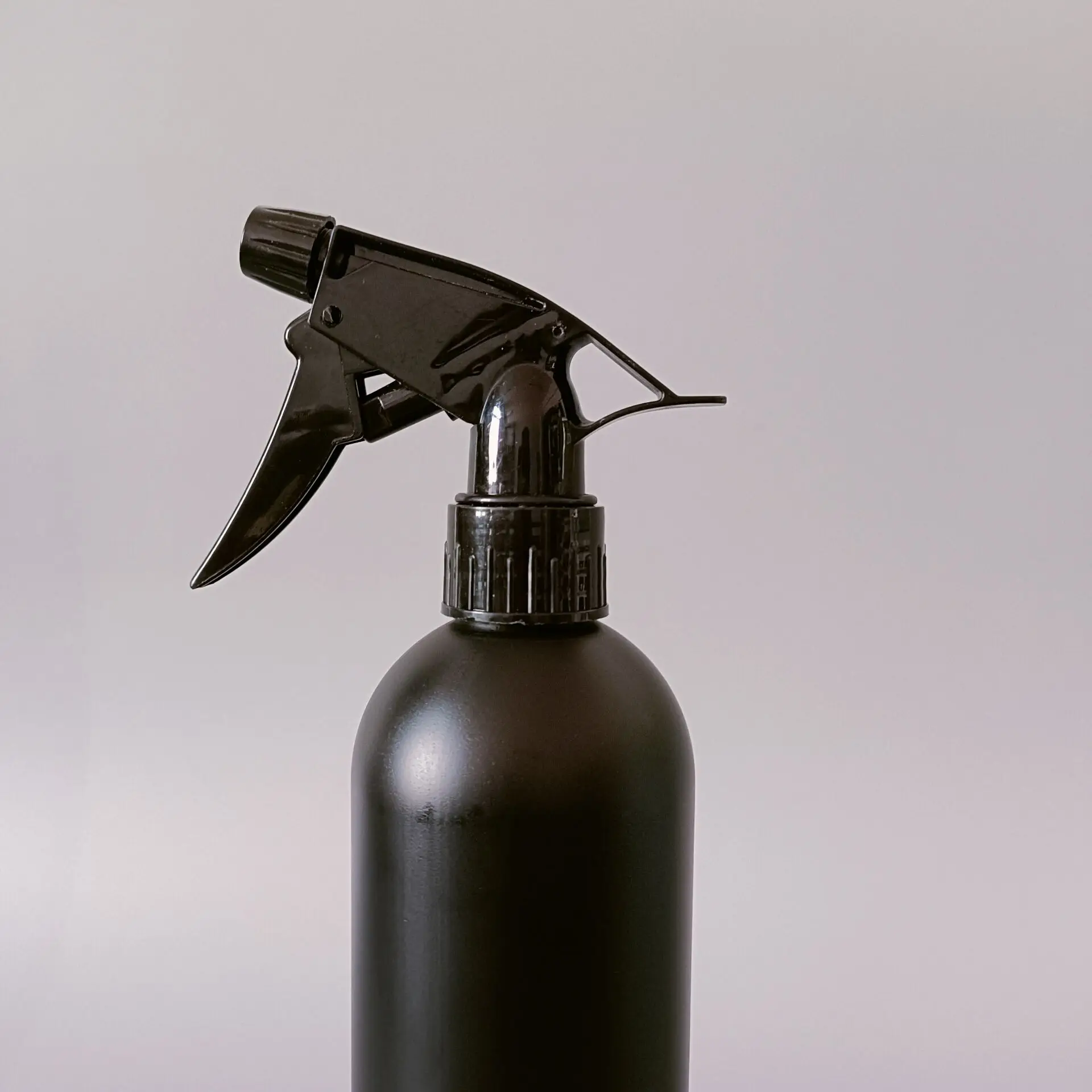 16oz HDPE Plastic Matt Black Empty Spray Bottle for Cleaning