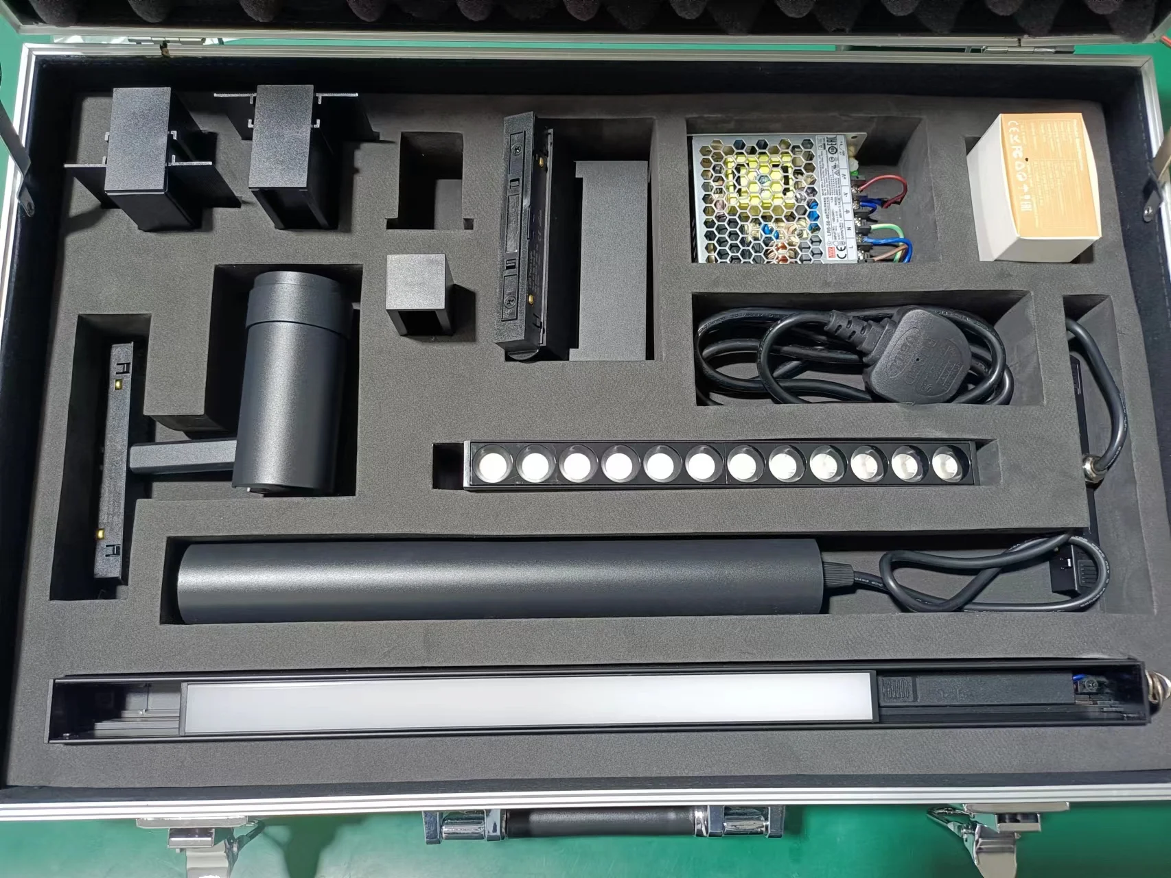 M20 Series CCT Tunable Magnet Track Lighting System