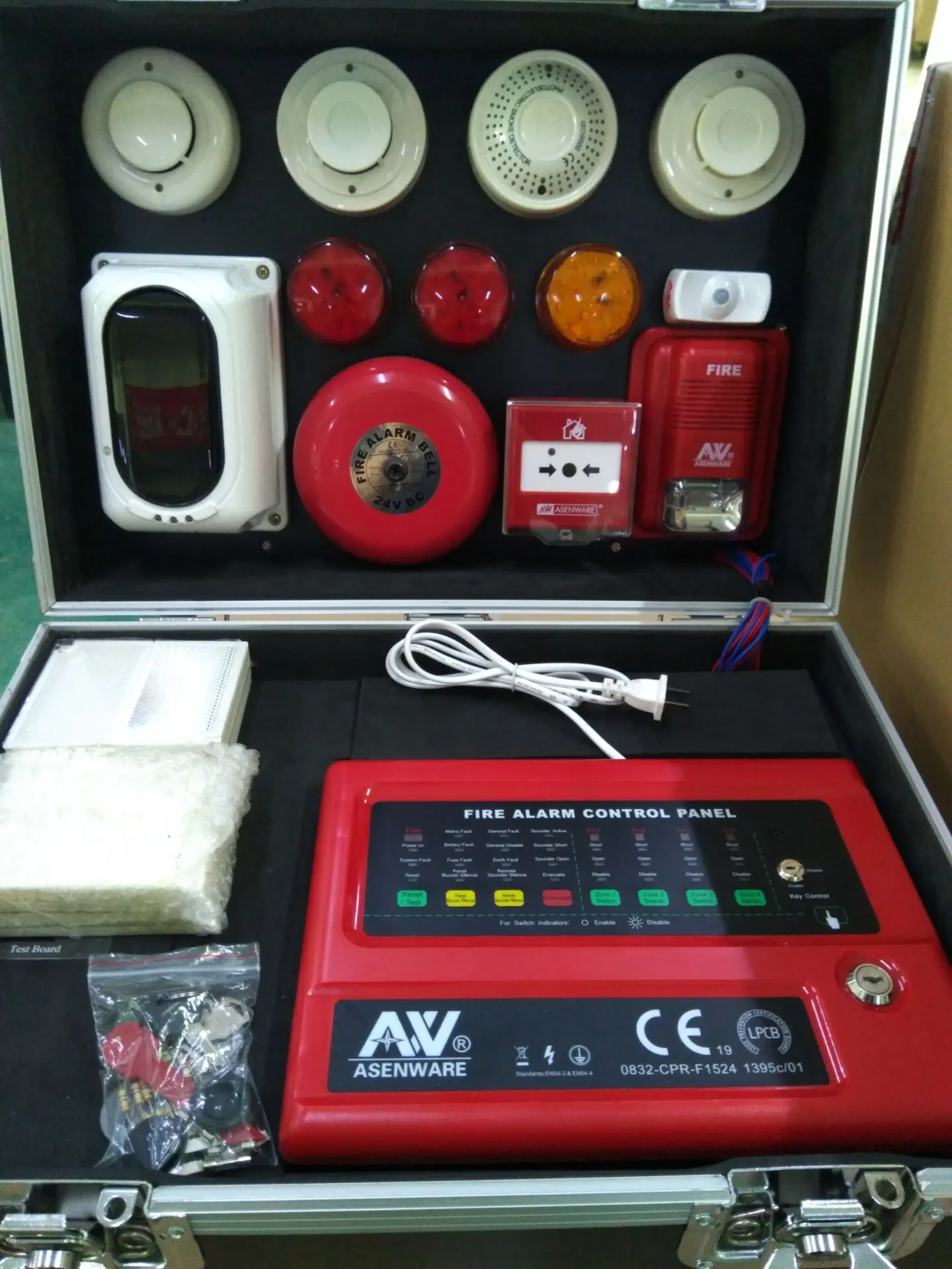Alibaba.com: LPCB 1-32 Zone Conventional Fire Alarm Control Panel Show ...
