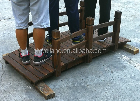 Outdoor Garden Wooden Bridge Features with Half Wagon Wheel Railings ...