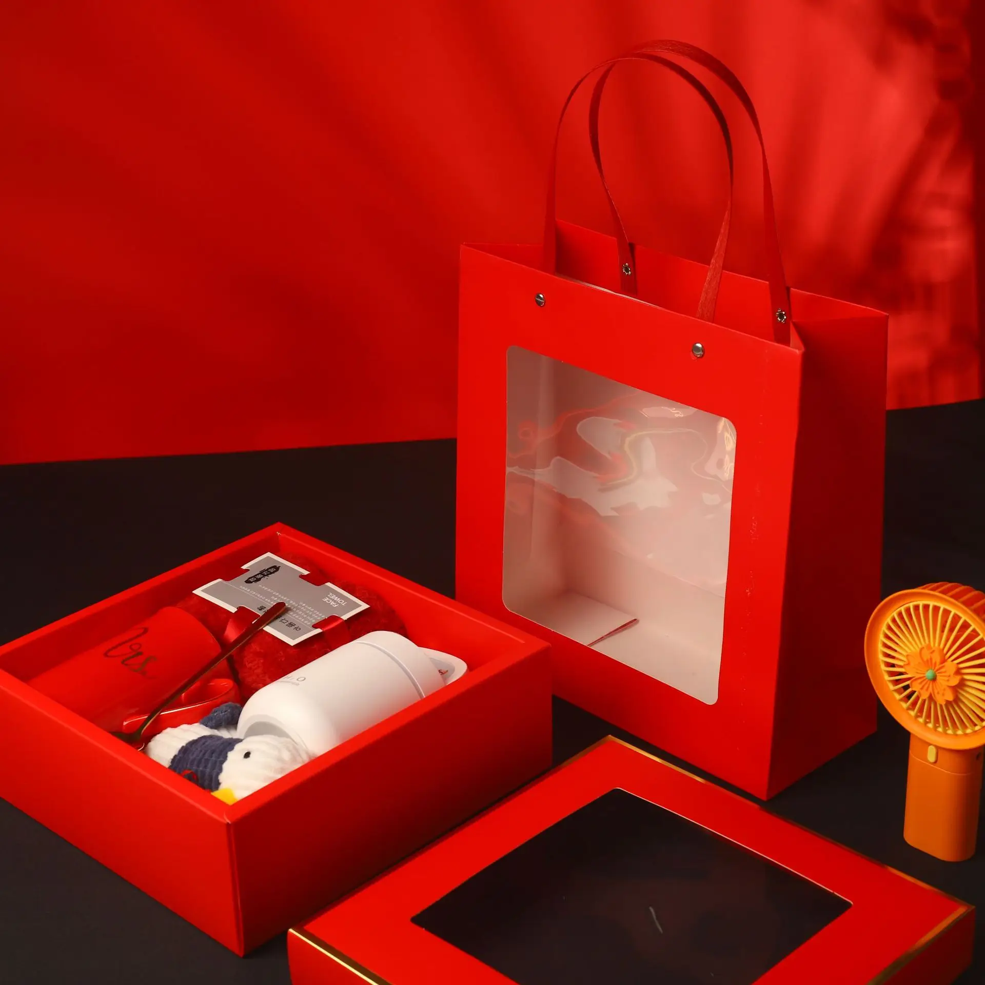 Custom Gift Boxes - Elegant Cardboard Packaging Solutions