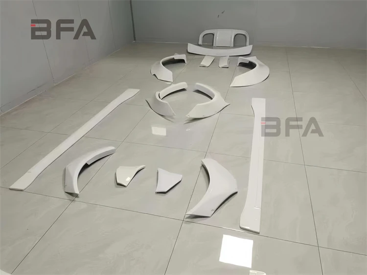 BMW 4 Series M4 F82 F83 Upgrade Lb-Style Wide-Body Body Kit